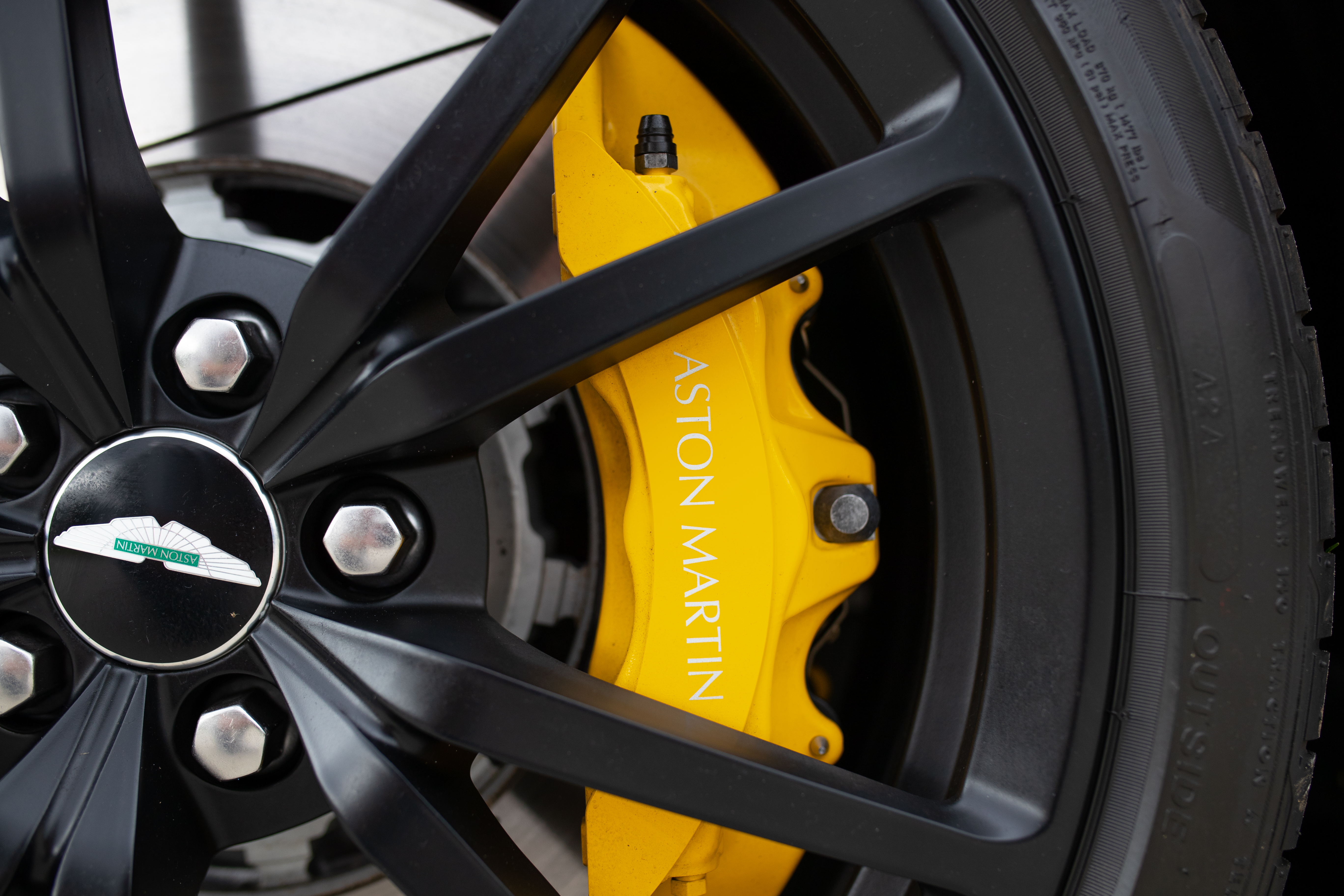 2019 ASTON MARTIN V8 VANTAGE S RED BULL RACING EDITION - 262 KM - VAT Q