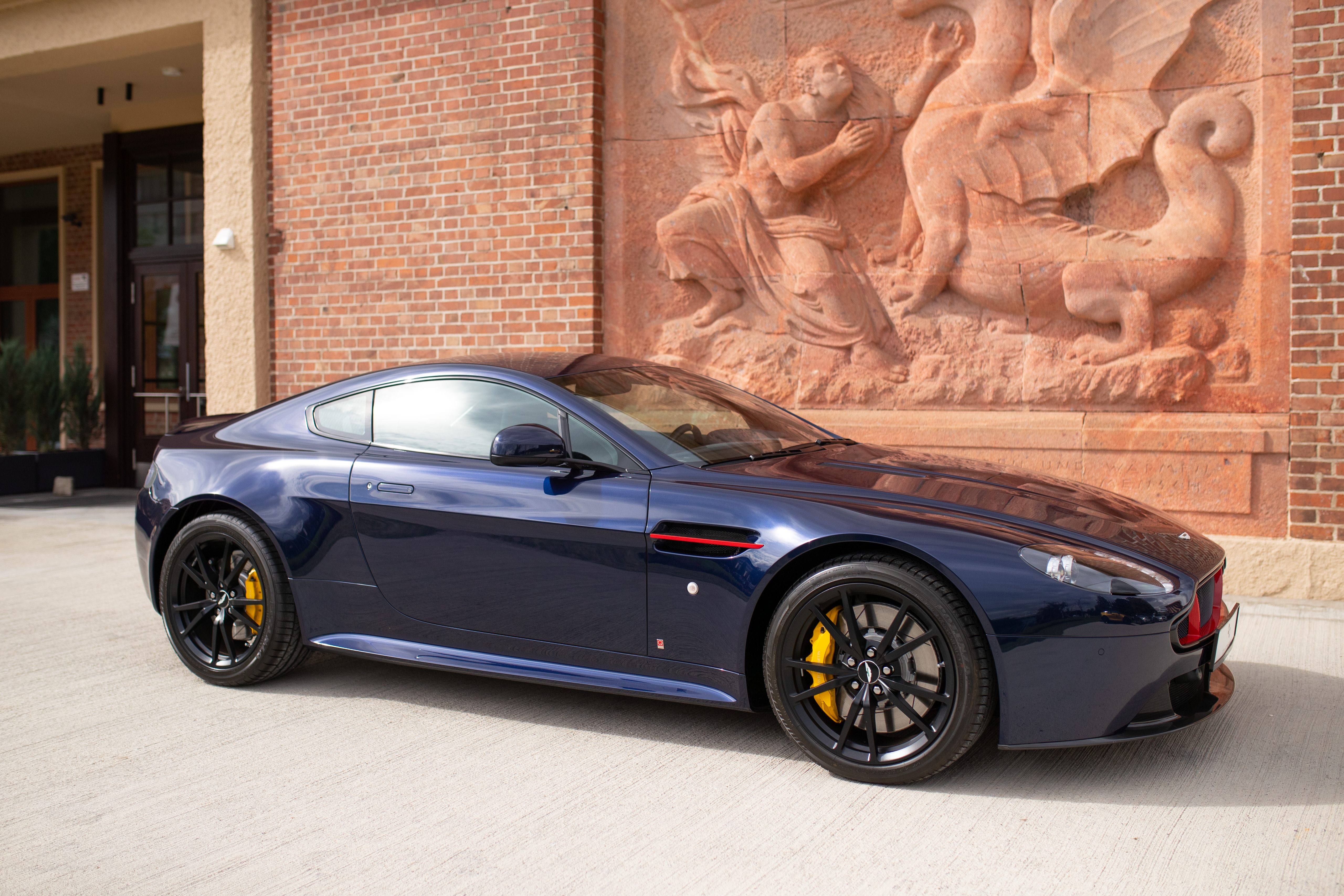 2019 ASTON MARTIN V8 VANTAGE S RED BULL RACING EDITION - 262 KM - VAT Q