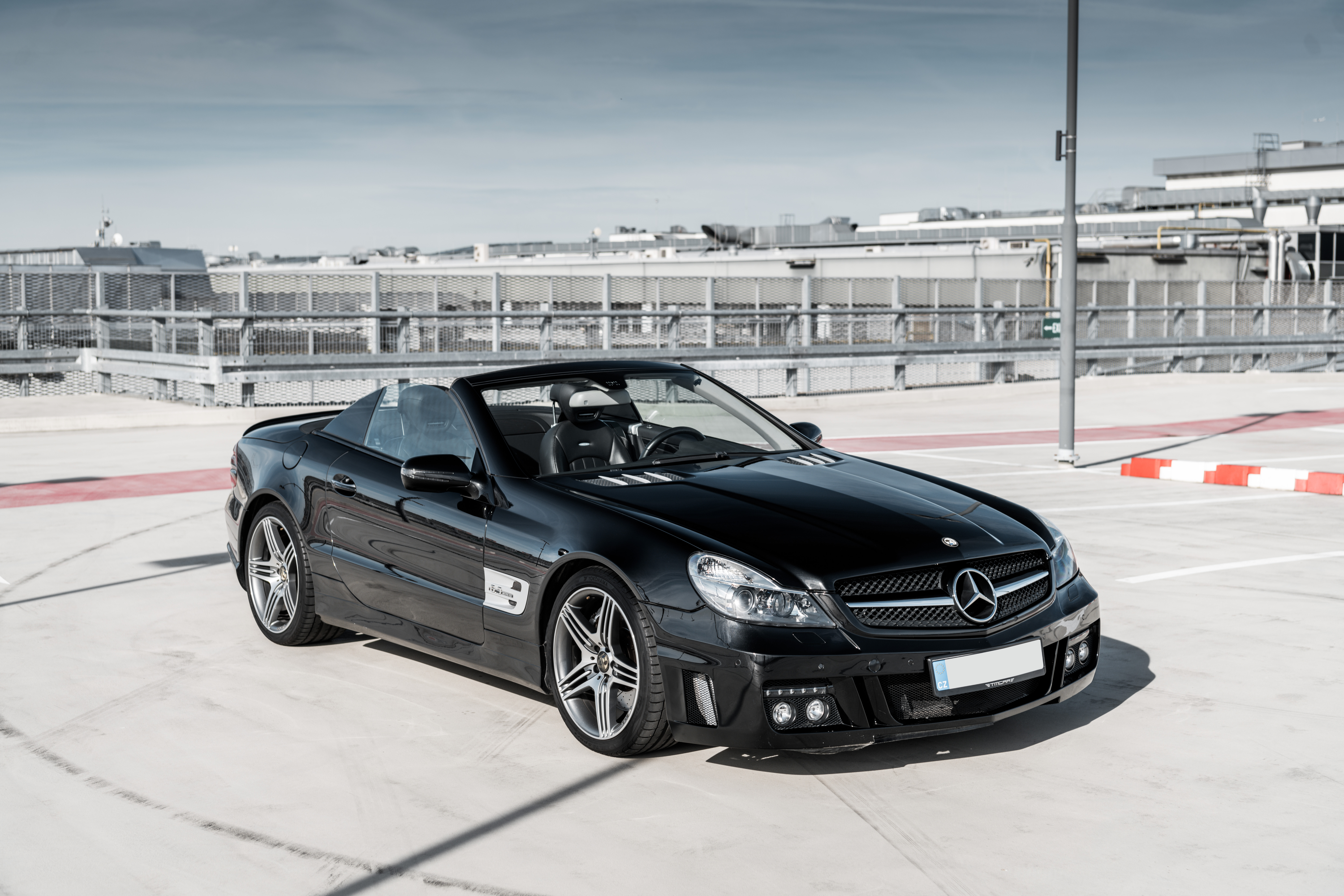 2011 MERCEDES-BENZ (R230) SL63 AMG - 58,994 KM