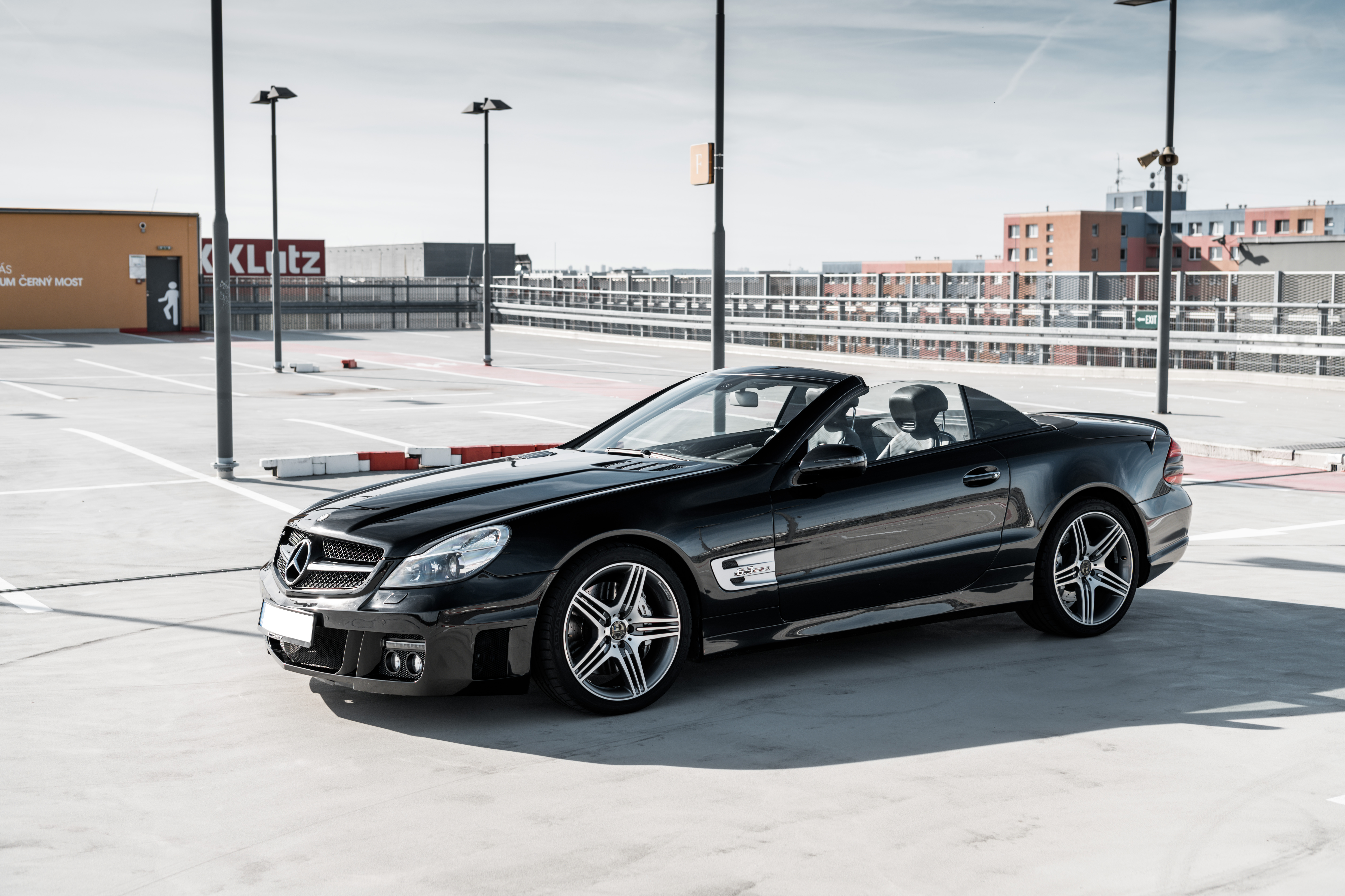 2011 MERCEDES-BENZ (R230) SL63 AMG - 58,994 KM for sale by auction in ...