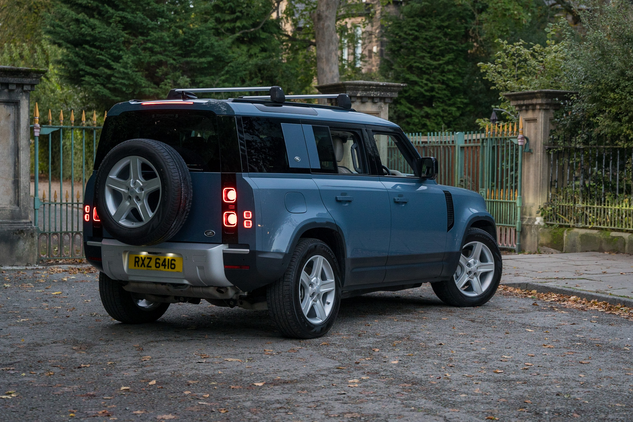 2020 LAND ROVER DEFENDER 110 P400 S - 7 SEATER