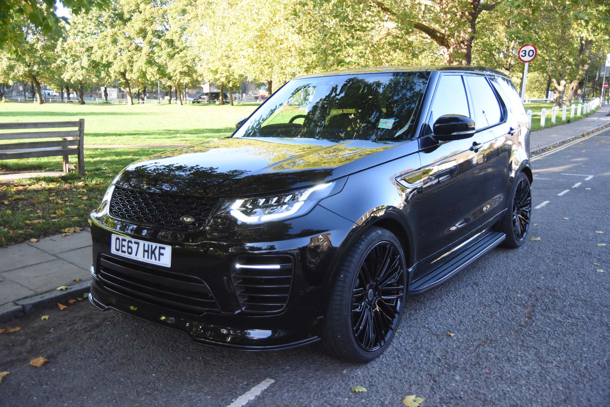 2017 LAND ROVER DISCOVERY HSE BY URBAN AUTOMOTIVE