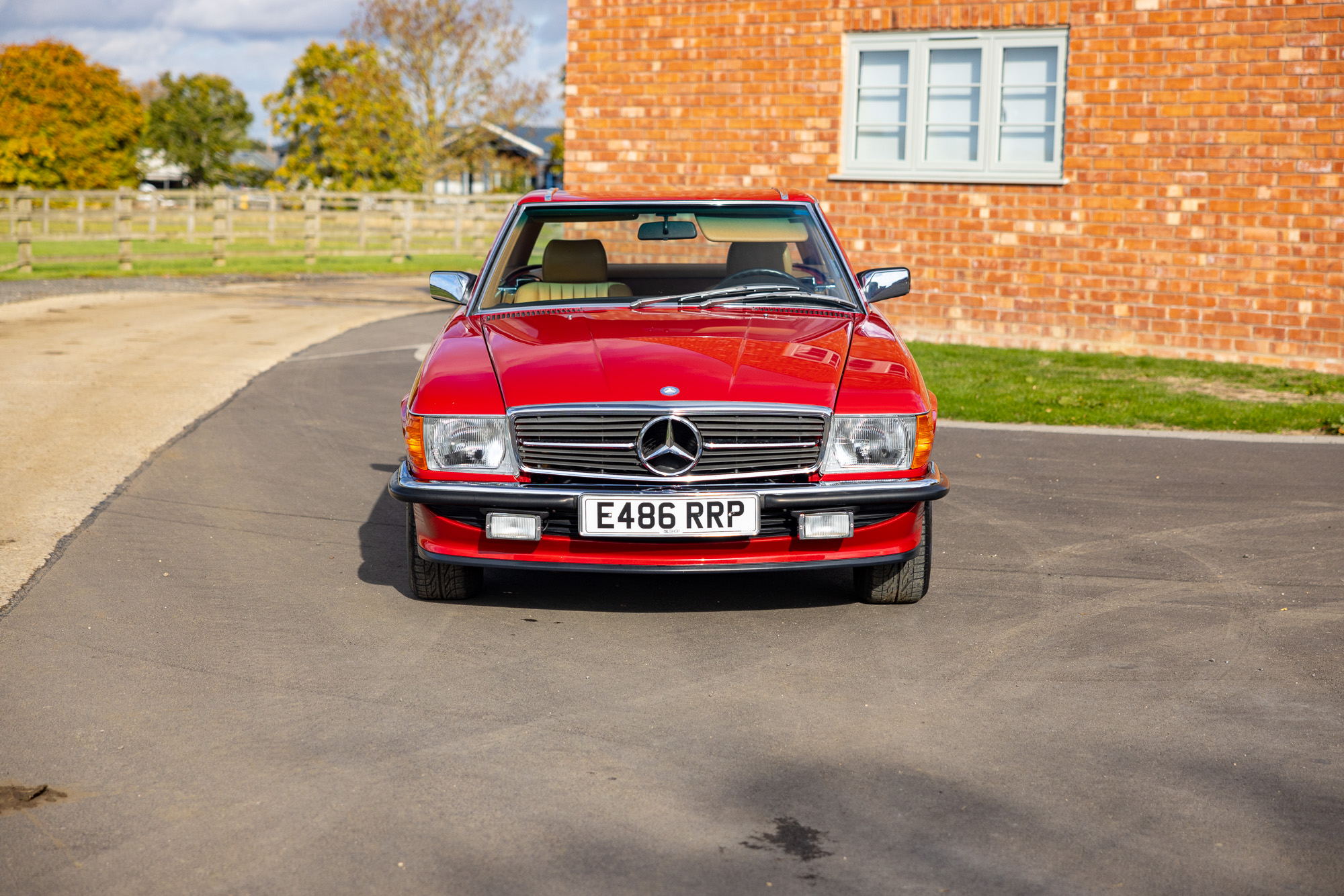 1987 MERCEDES-BENZ (R107) 560 SL - 21,516 MILES