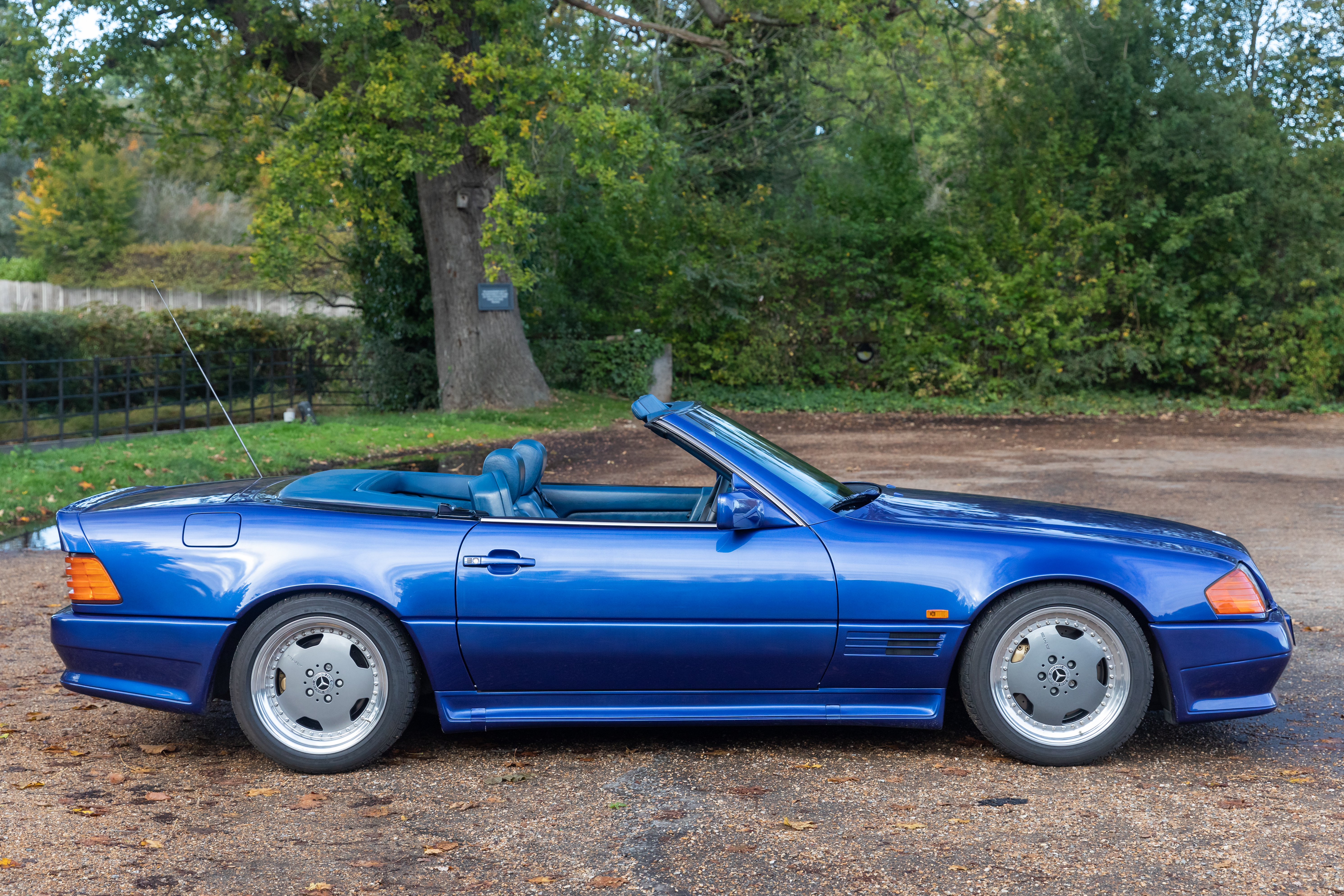 1992 MERCEDES-BENZ (R129) AMG 500 SL 6.0 for sale by auction in ...