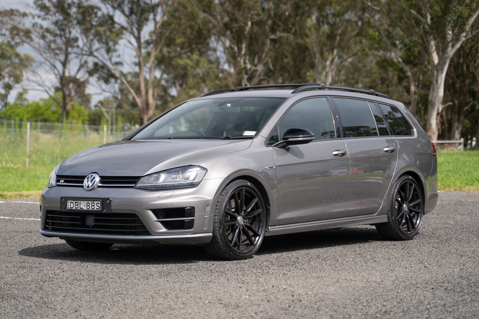 2015 VOLKSWAGEN GOLF R ESTATE - WOLFSBURG EDITION