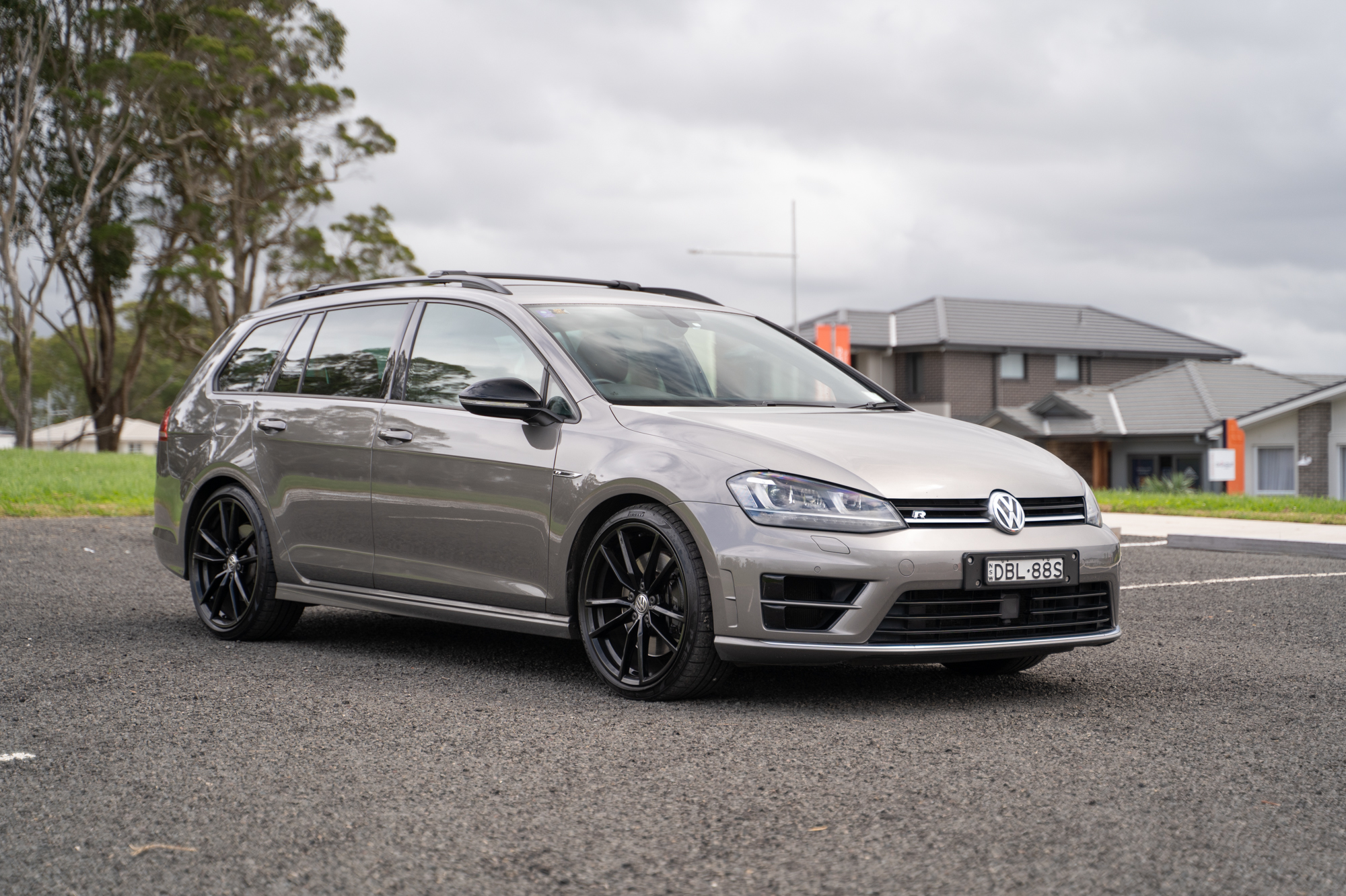 2015 VOLKSWAGEN GOLF R ESTATE - WOLFSBURG EDITION