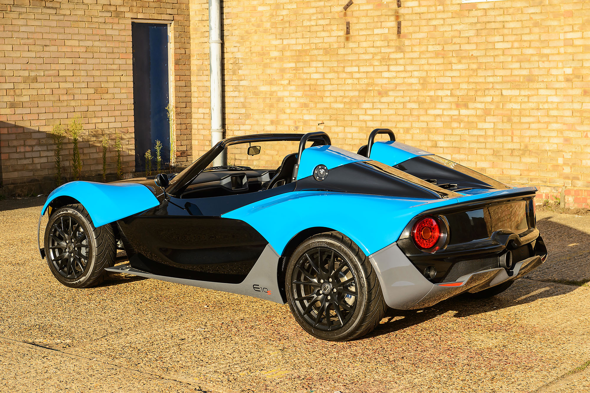 2015 ZENOS E10 S TRACK PACK - 78 MILES