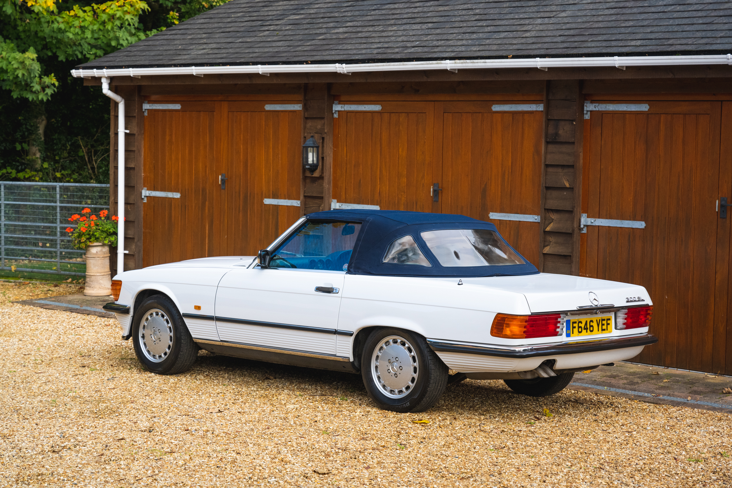 1988 MERCEDES-BENZ (R107) 300 SL for sale by auction in Burley ...