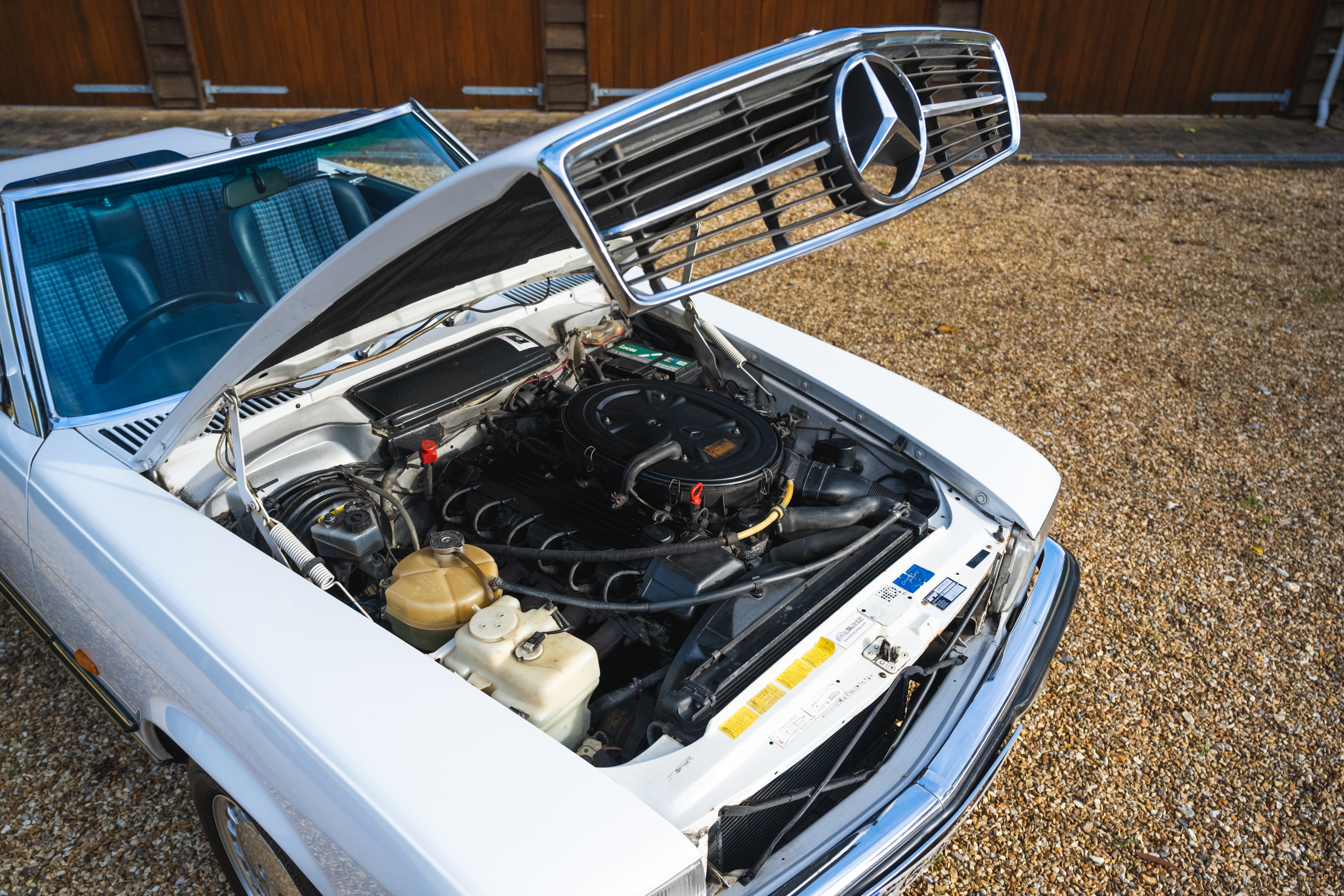 1988 MERCEDES-BENZ (R107) 300 SL for sale by auction in Burley ...