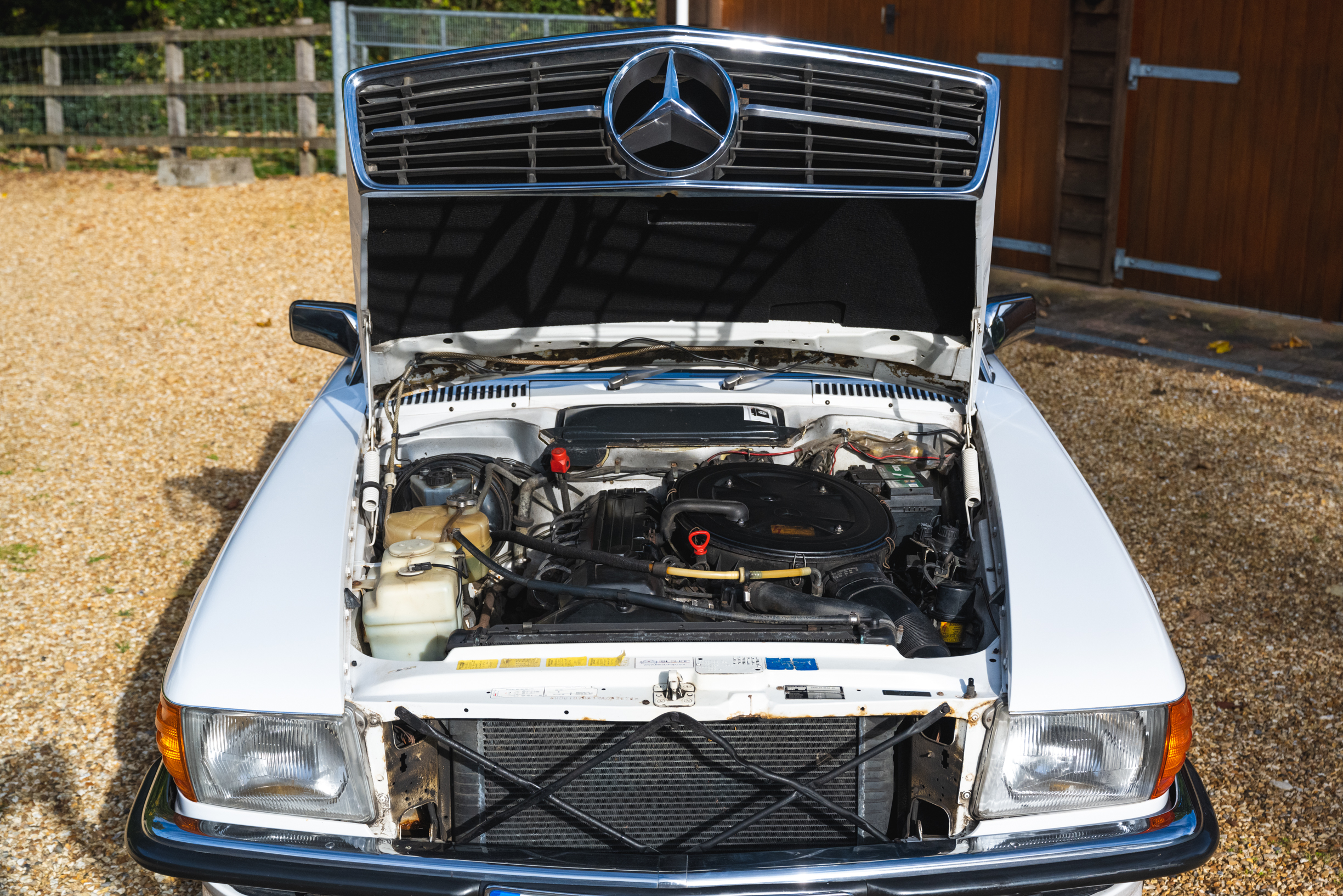 1988 MERCEDES-BENZ (R107) 300 SL for sale by auction in Burley ...