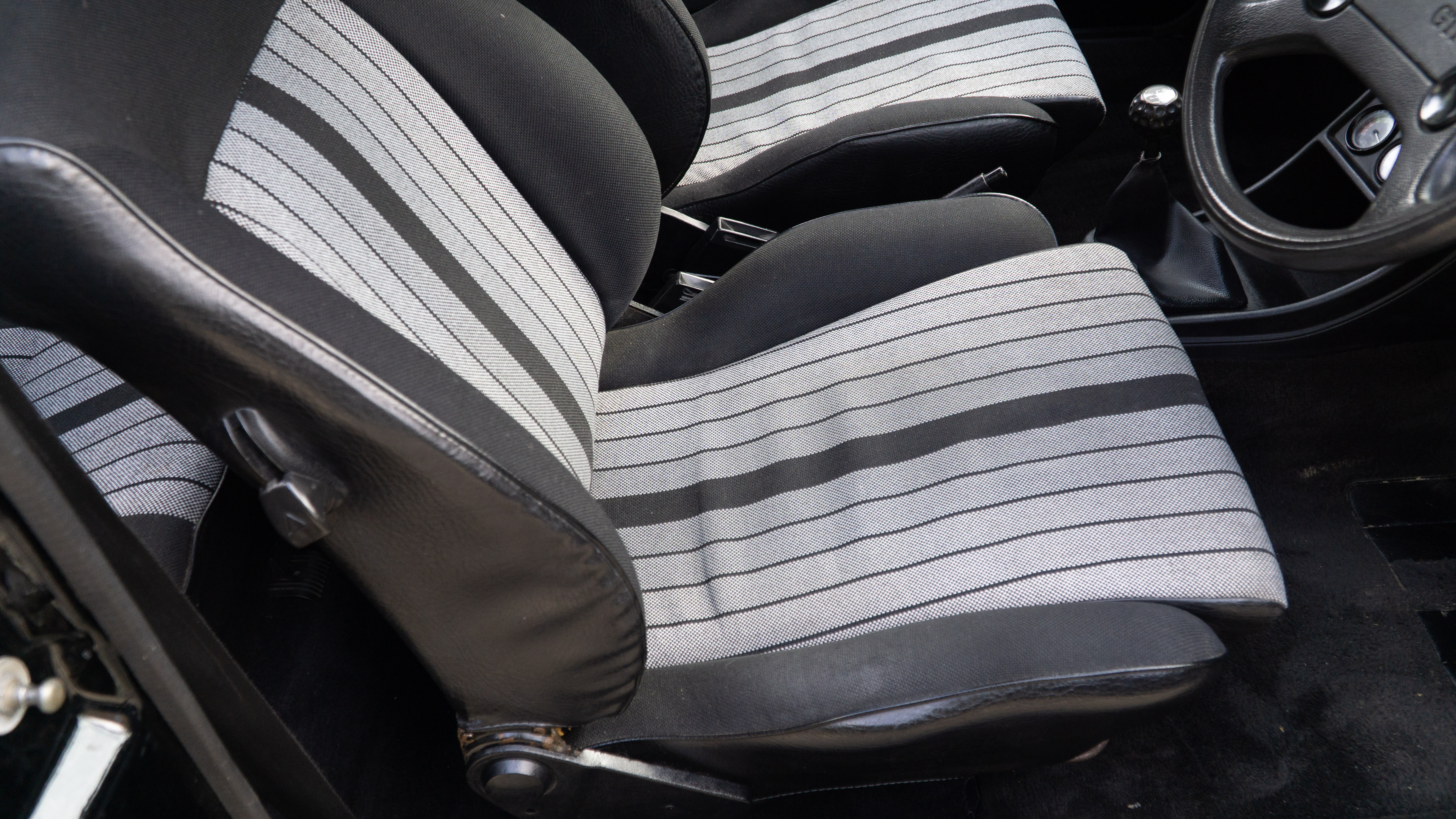 1981 VOLKSWAGEN GOLF (MK1) GTI