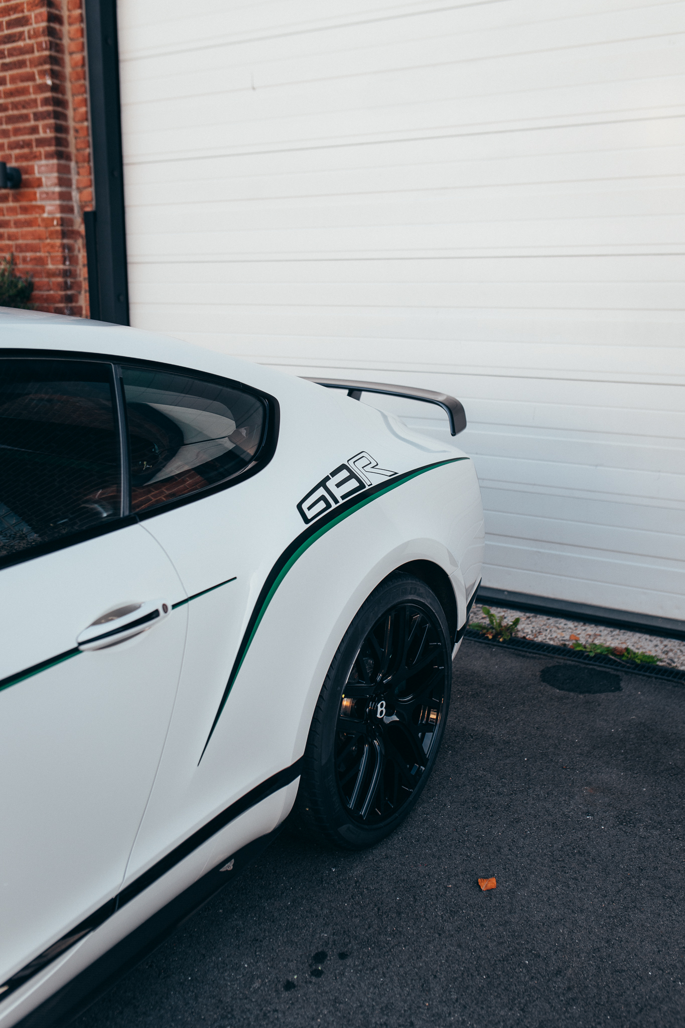 2015 BENTLEY CONTINENTAL GT3-R - 8,168 KM