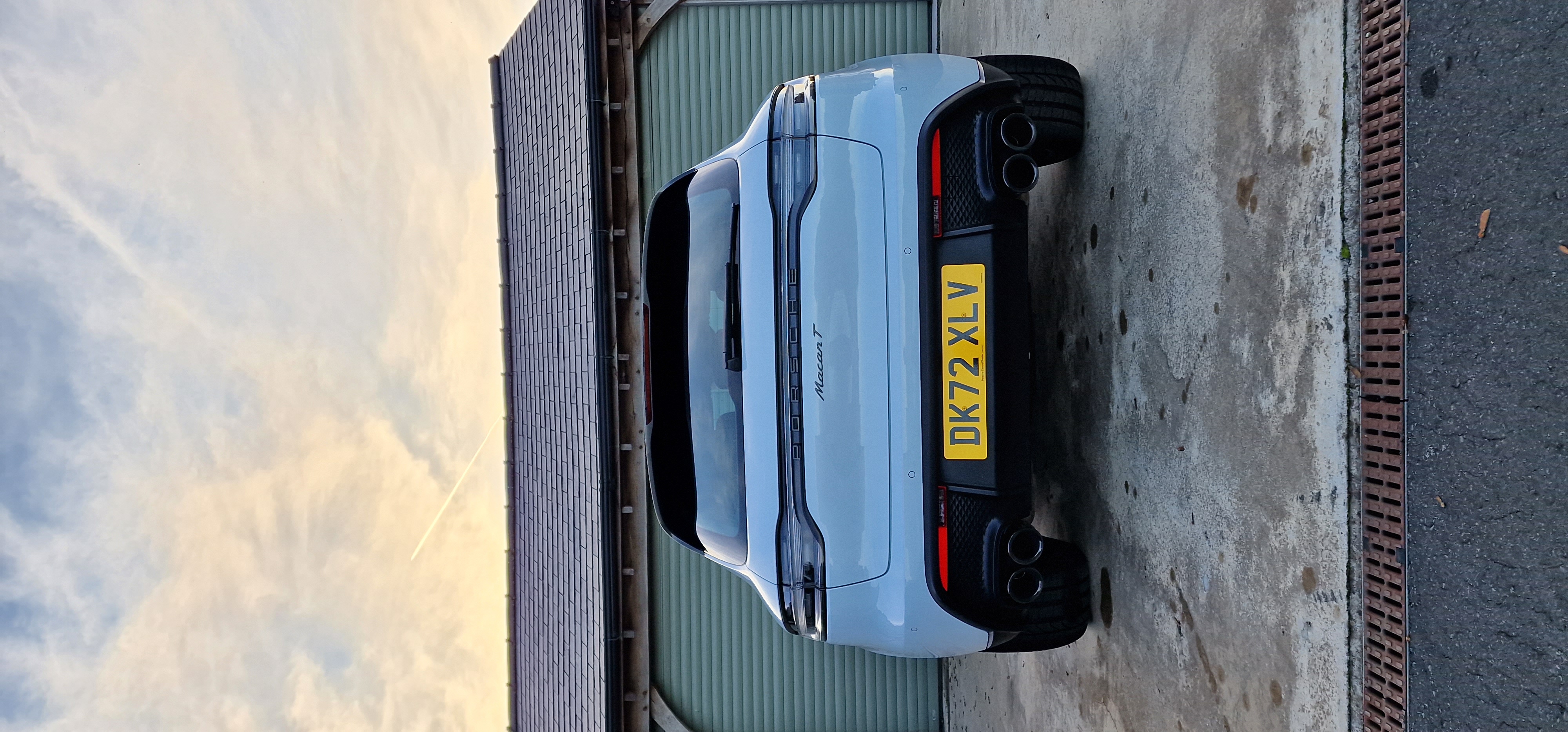 2022 PORSCHE MACAN T