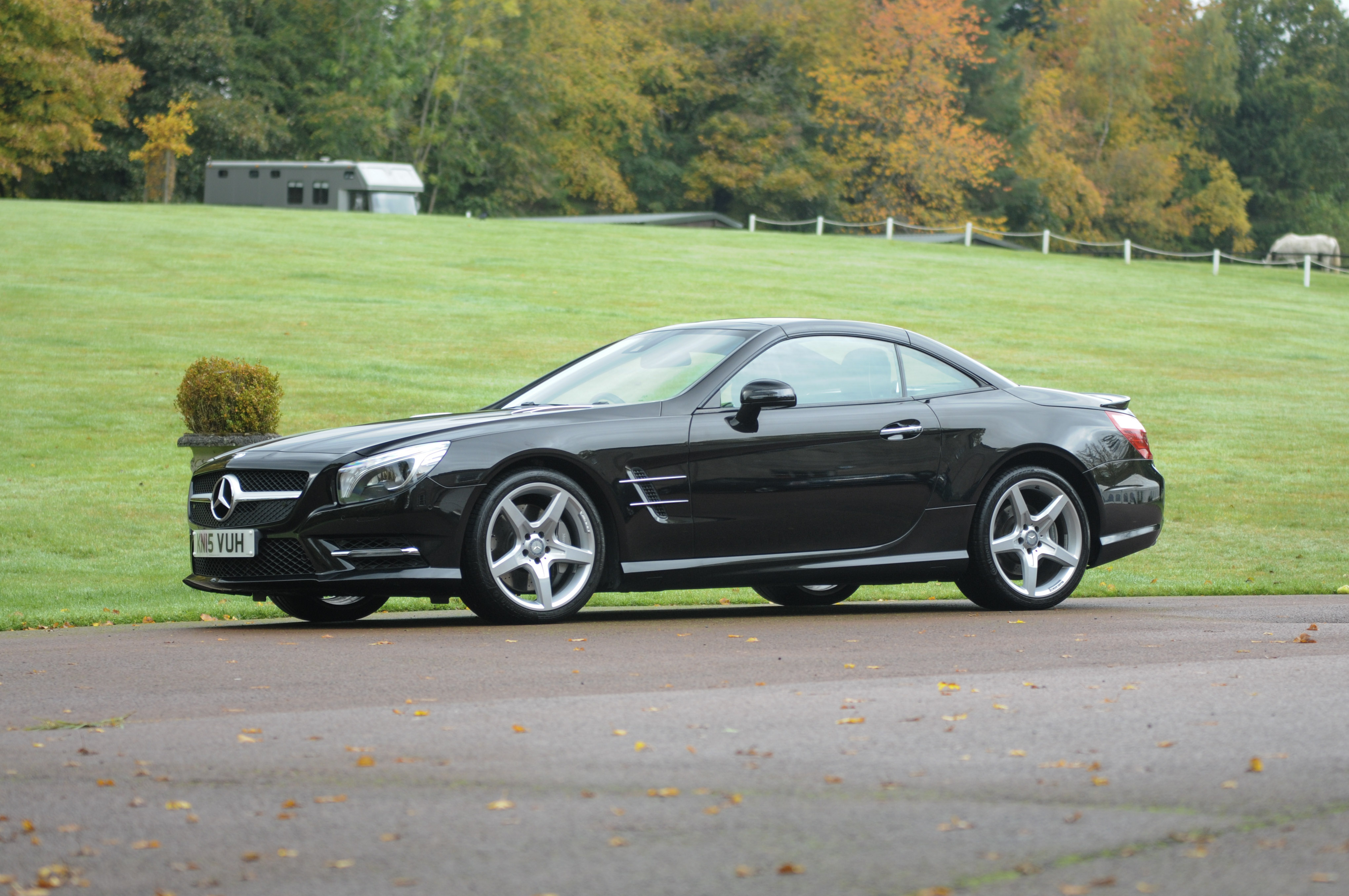 2015 MERCEDES-BENZ (R231) SL400 AMG SPORT - 25,500 MILES