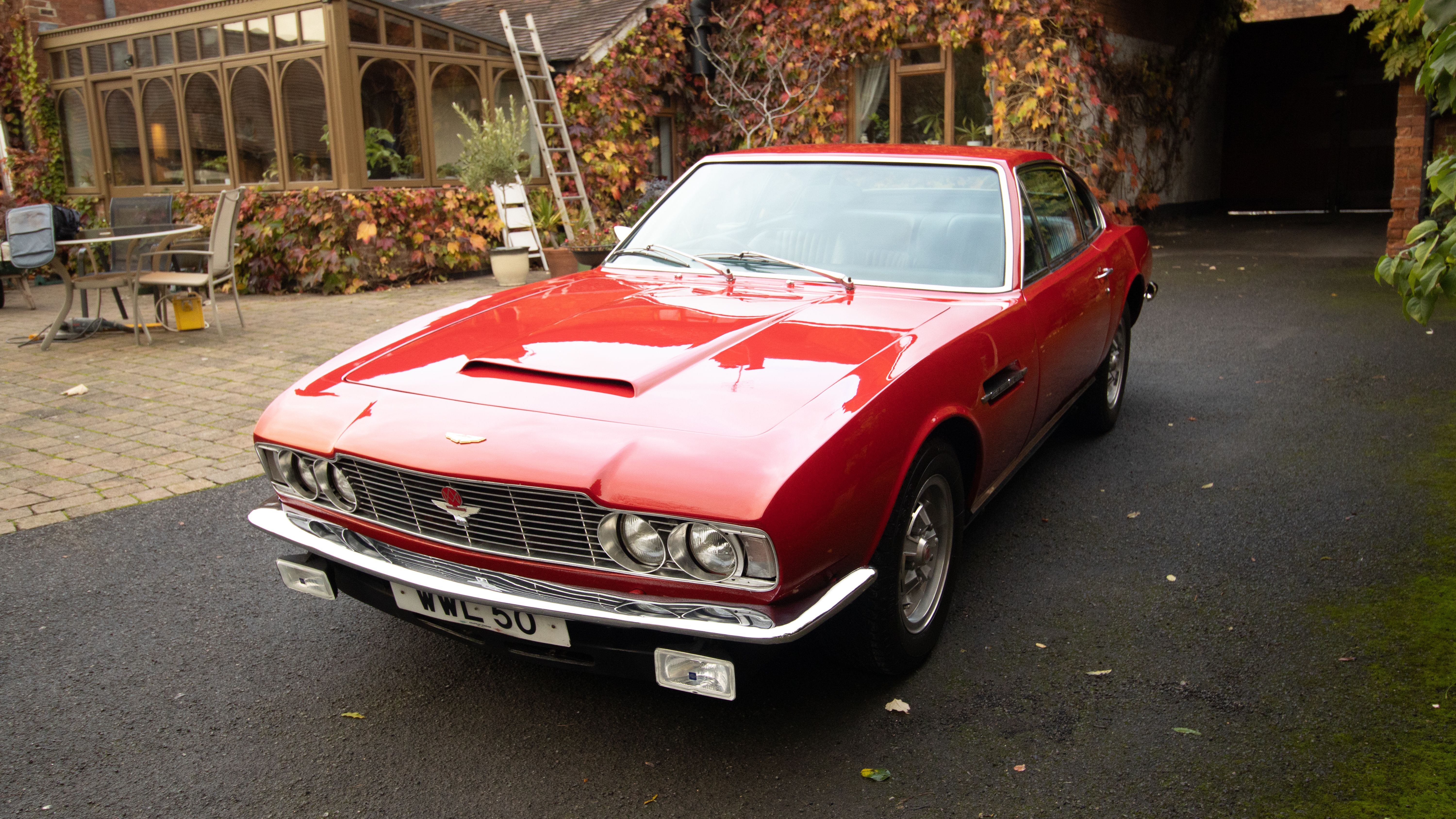 1971 ASTON MARTIN DBS V8