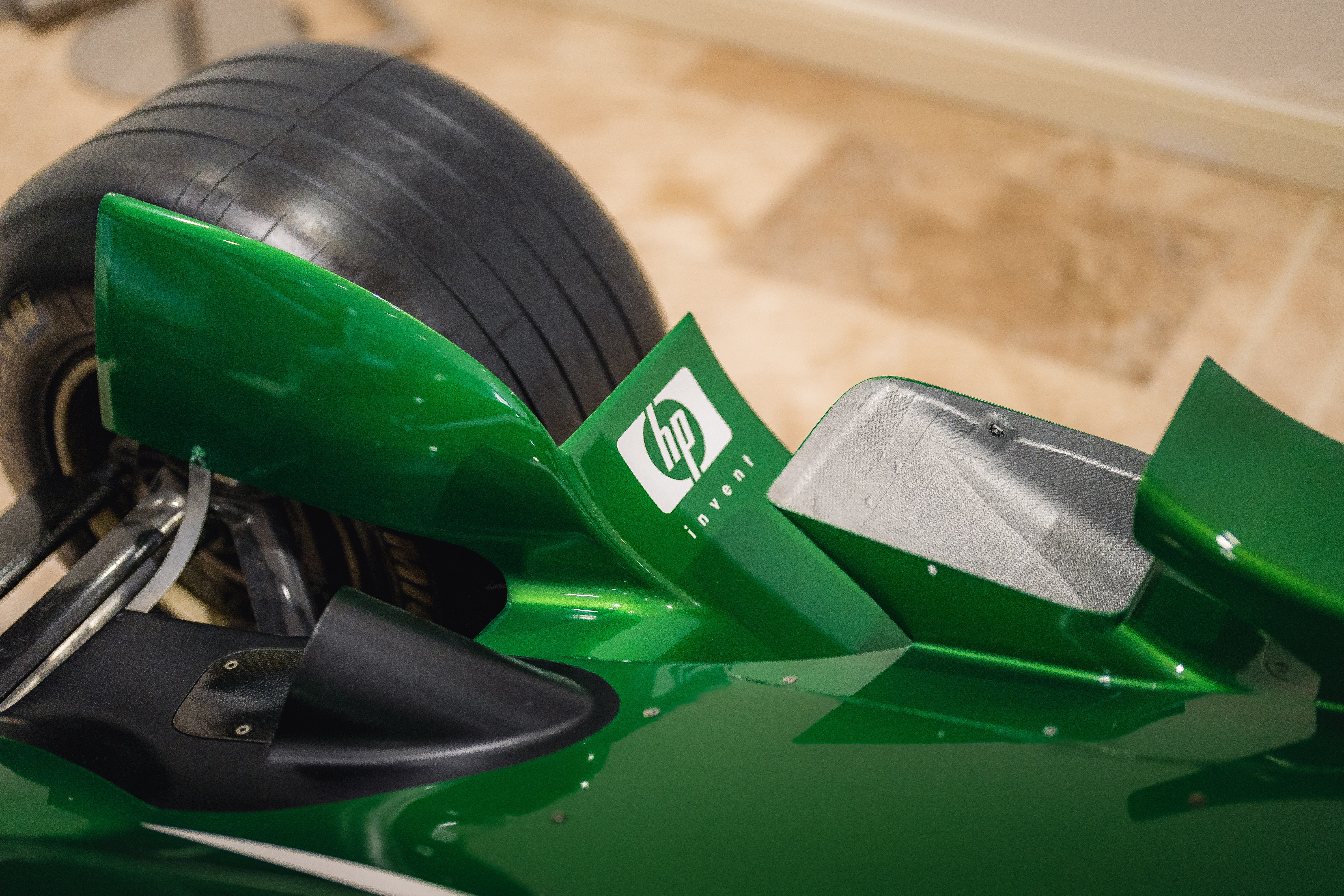 2003 JAGUAR R4 FORMULA 1 CAR - ROLLING CHASSIS