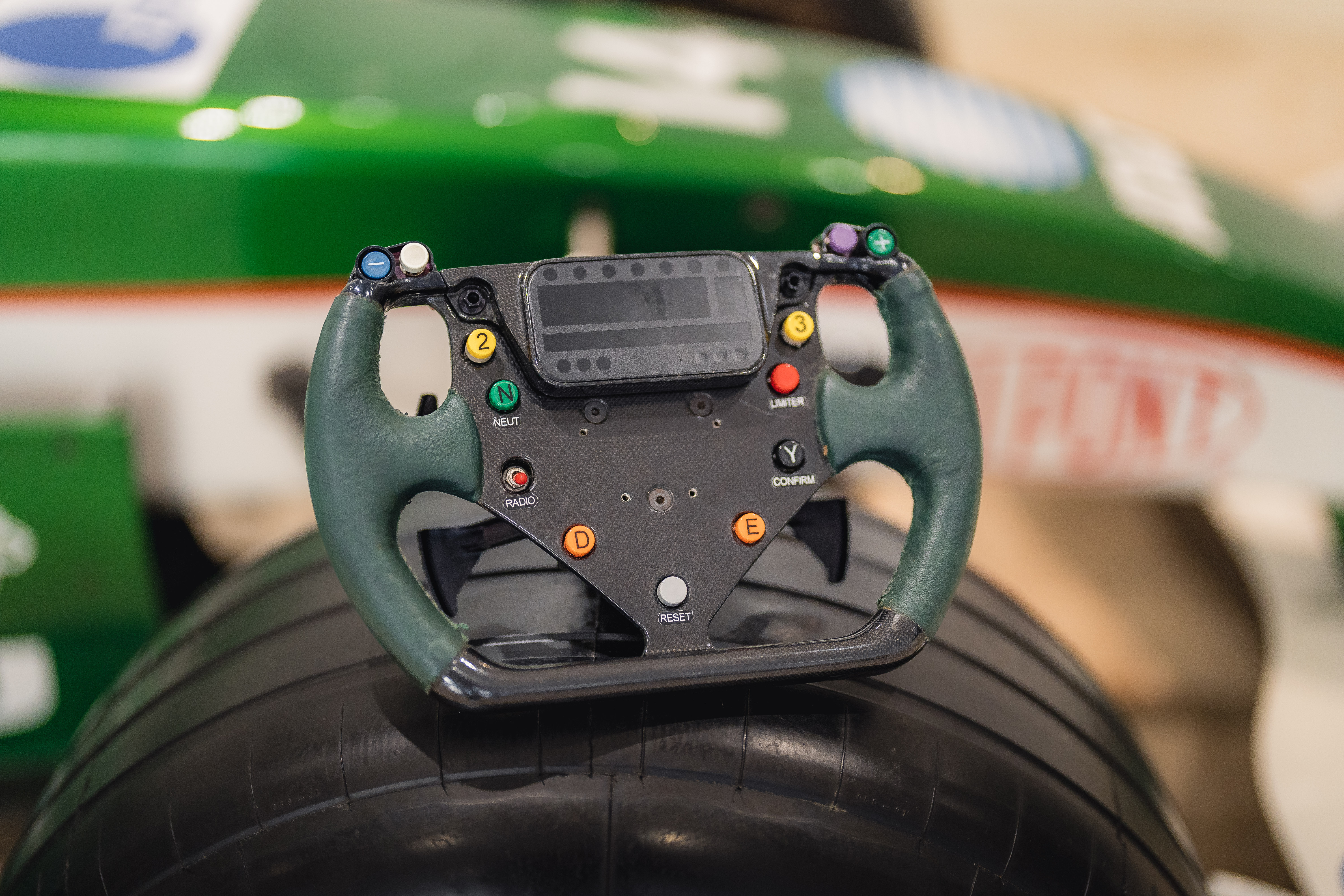 2003 JAGUAR R4 FORMULA 1 CAR - ROLLING CHASSIS