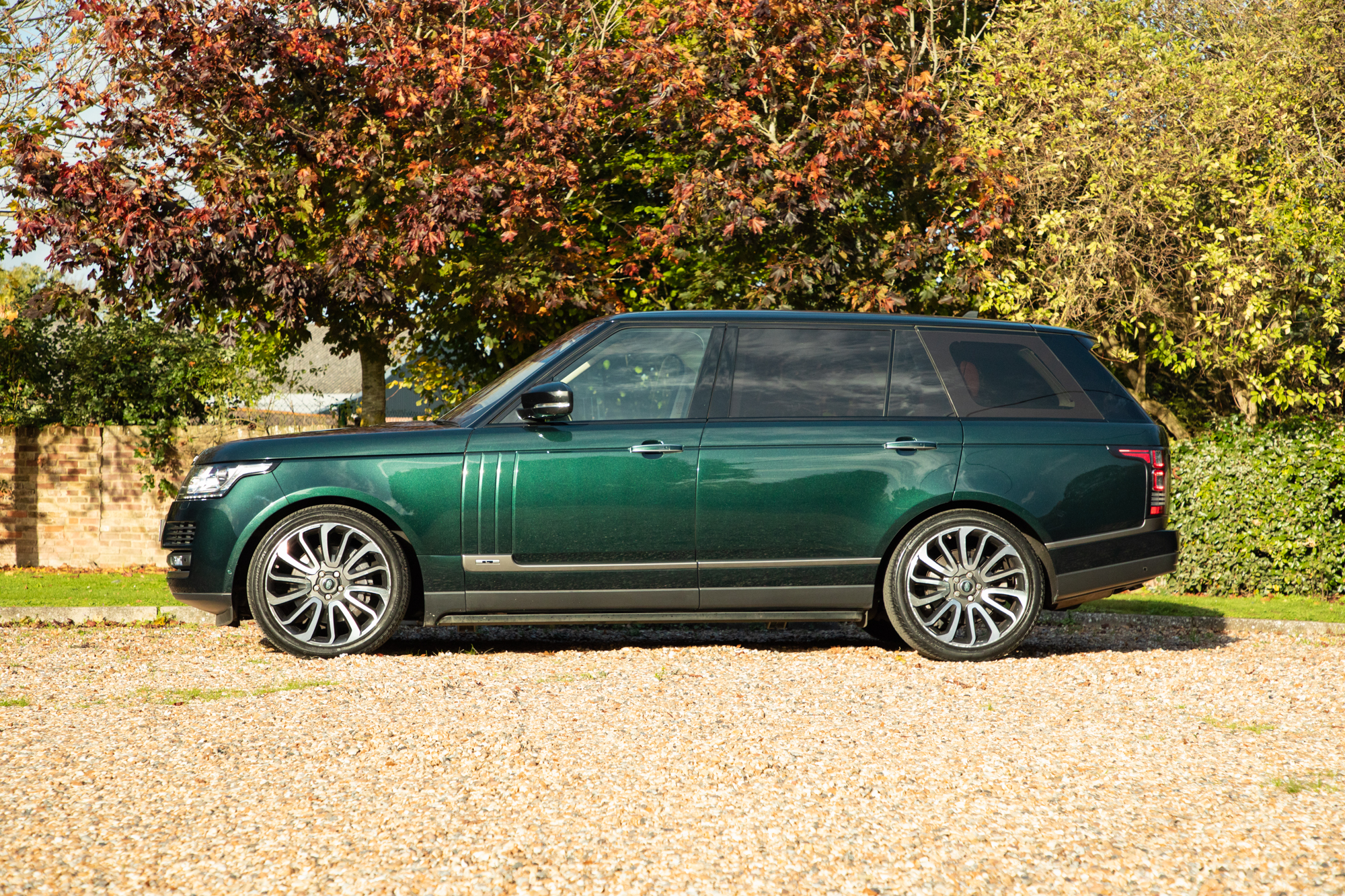 2016 RANGE ROVER AUTOBIOGRAPHY 5.0 SC V8 LWB - 19,295 MILES