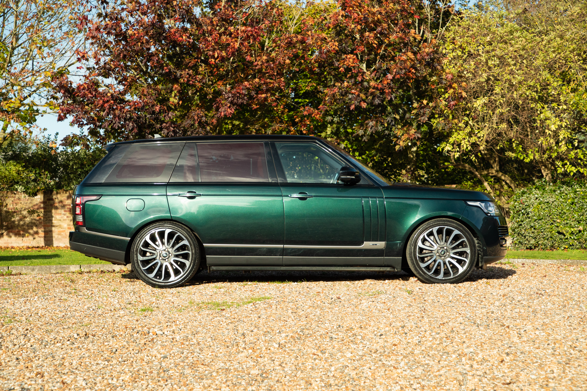 2016 RANGE ROVER AUTOBIOGRAPHY 5.0 SC V8 LWB - 19,295 MILES