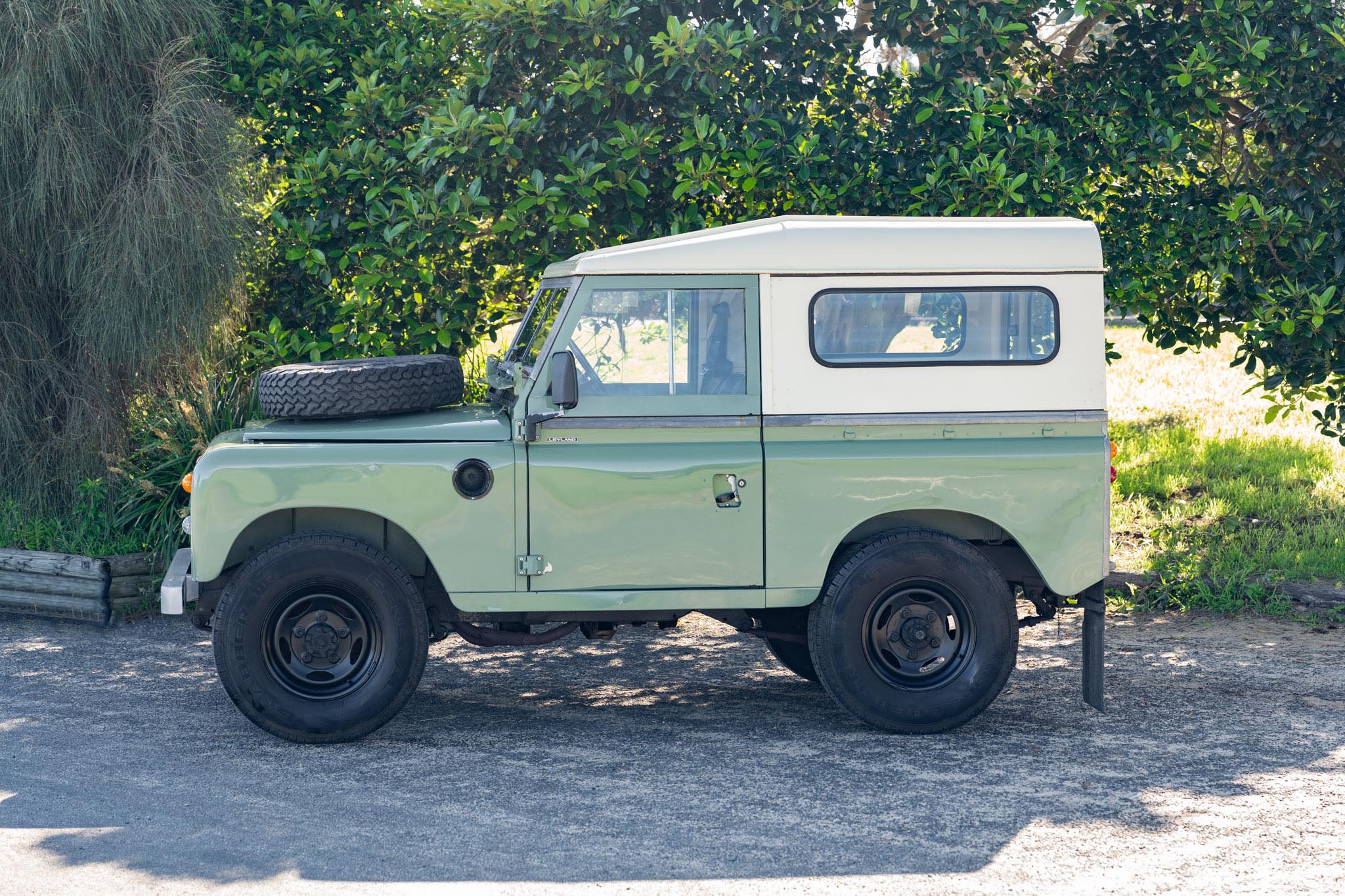 1975 LAND ROVER SERIES III 88" for sale by auction in Avalon Beach, NSW ...