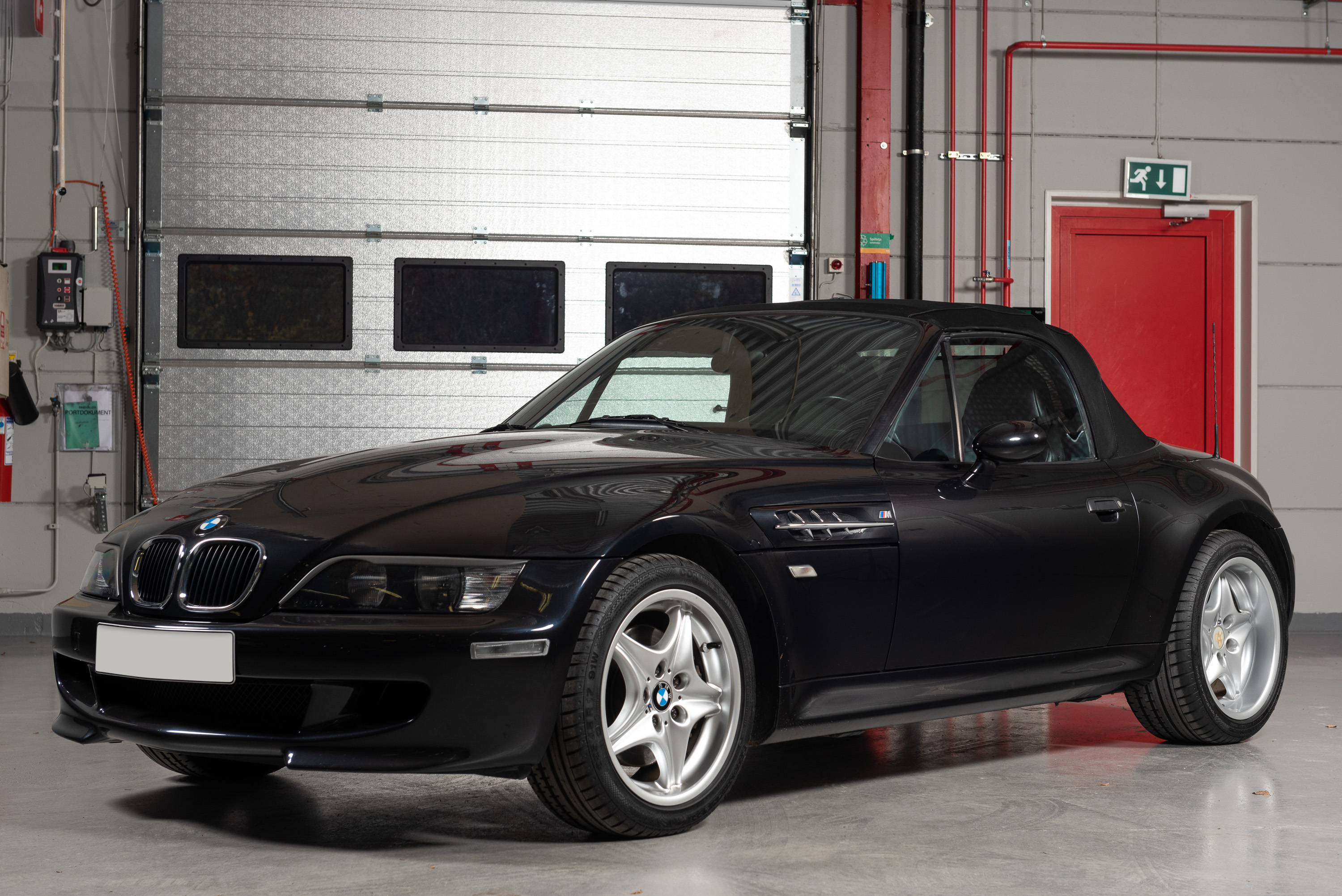 1998 BMW Z3 M ROADSTER for sale by auction in Borås, Sverige, Sweden