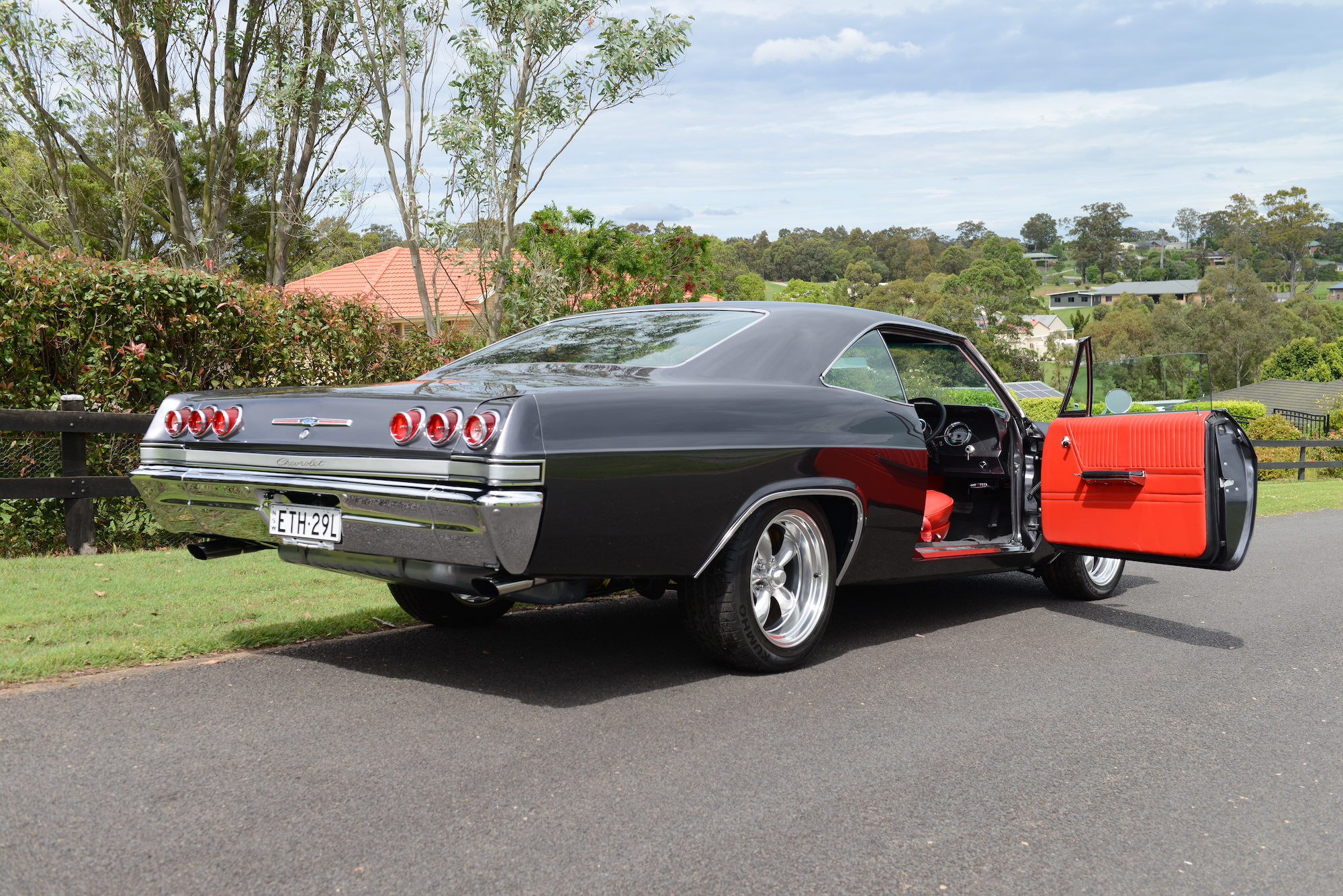 1965 CHEVROLET IMPALA - RESTOMOD