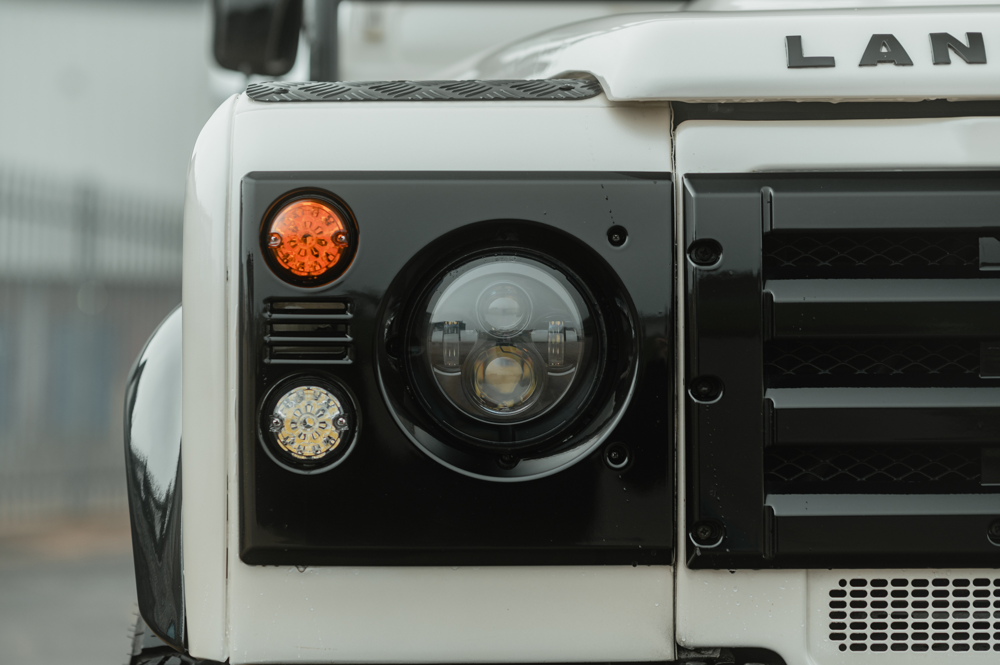 2012 LAND ROVER DEFENDER 110 STATION WAGON - 27,987 MILES