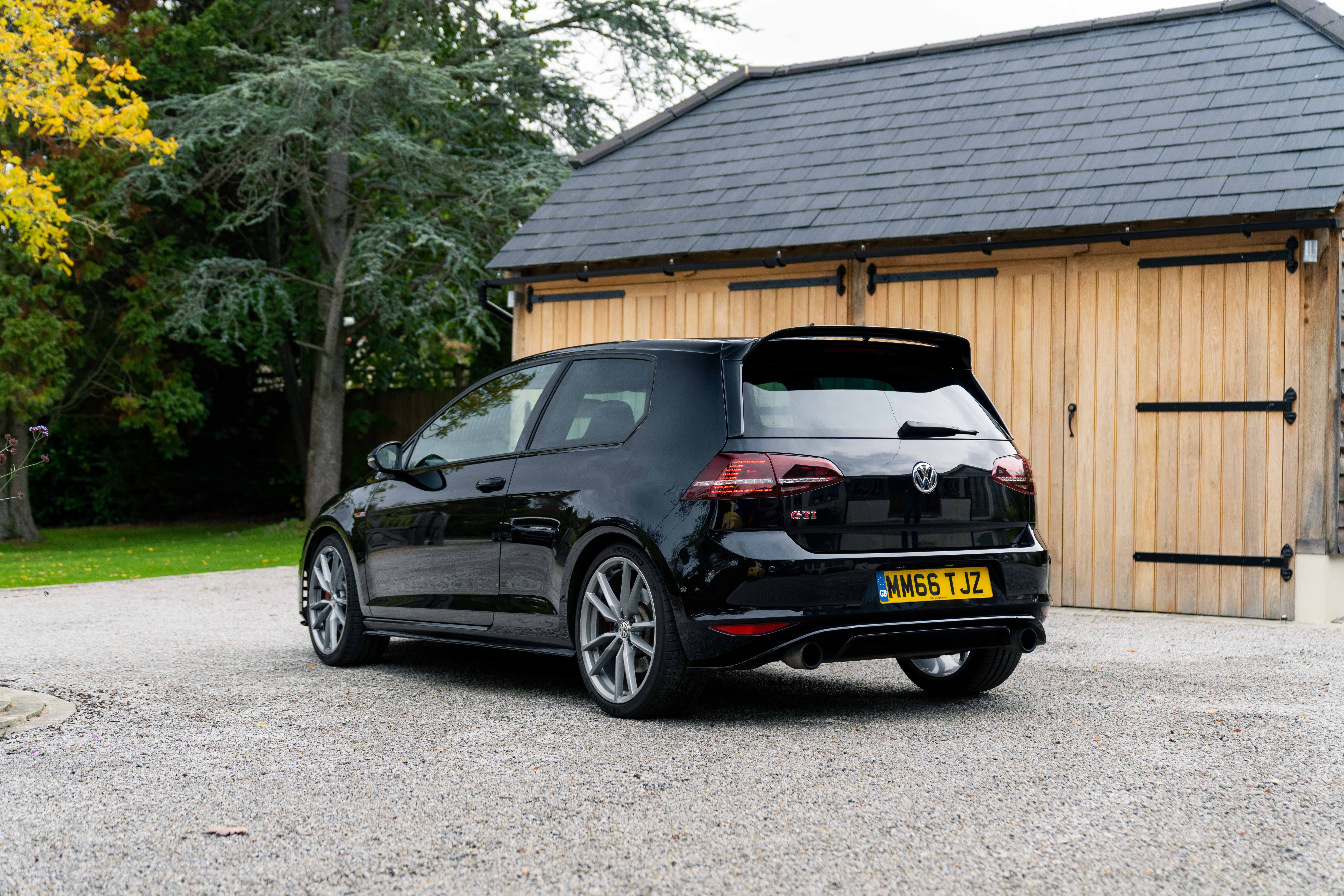 2016 VOLKSWAGEN GOLF (MK7) GTI CLUBSPORT S - 13,285 MILES for sale by ...