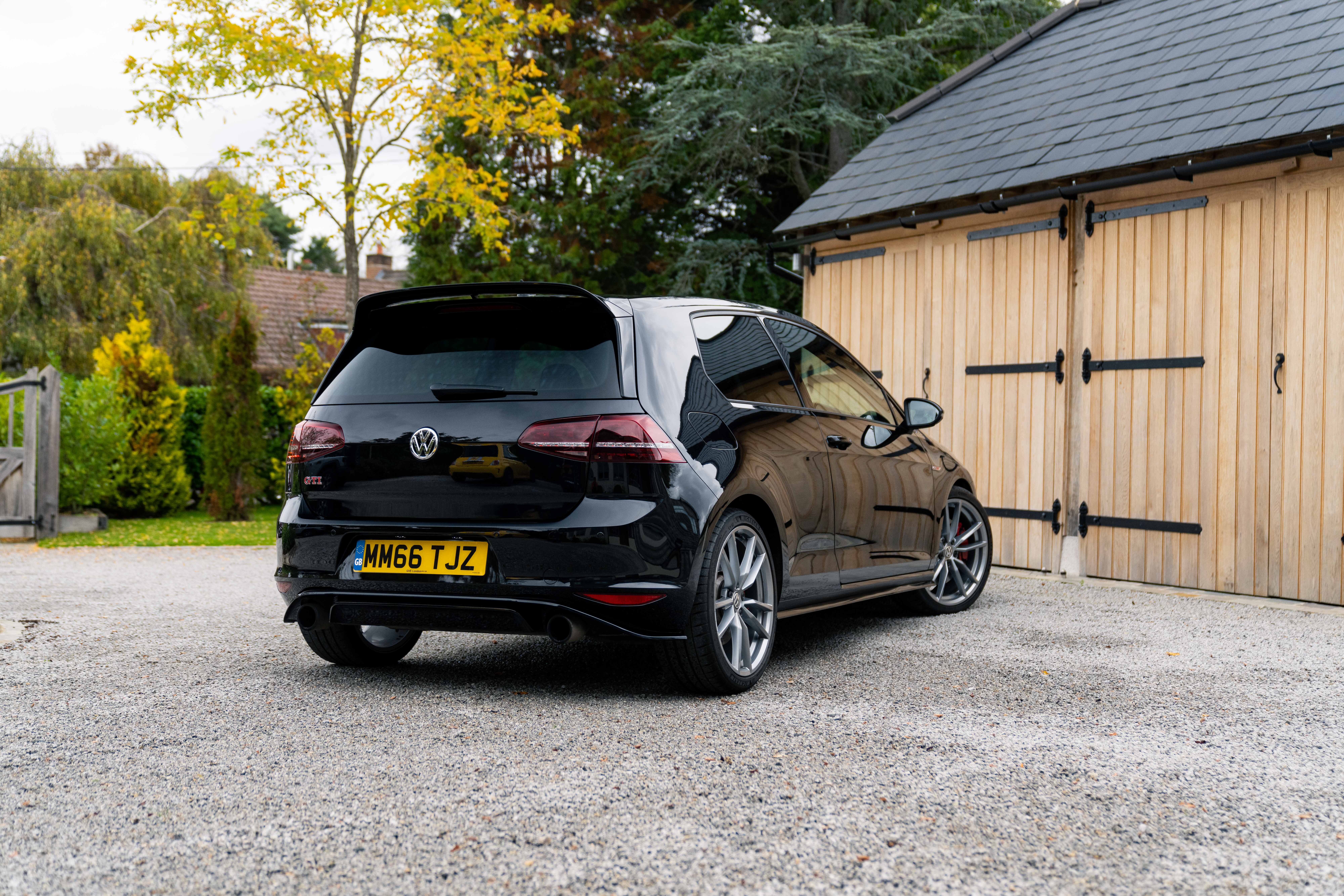 2016 VOLKSWAGEN GOLF (MK7) GTI CLUBSPORT S - 13,285 MILES for sale by ...