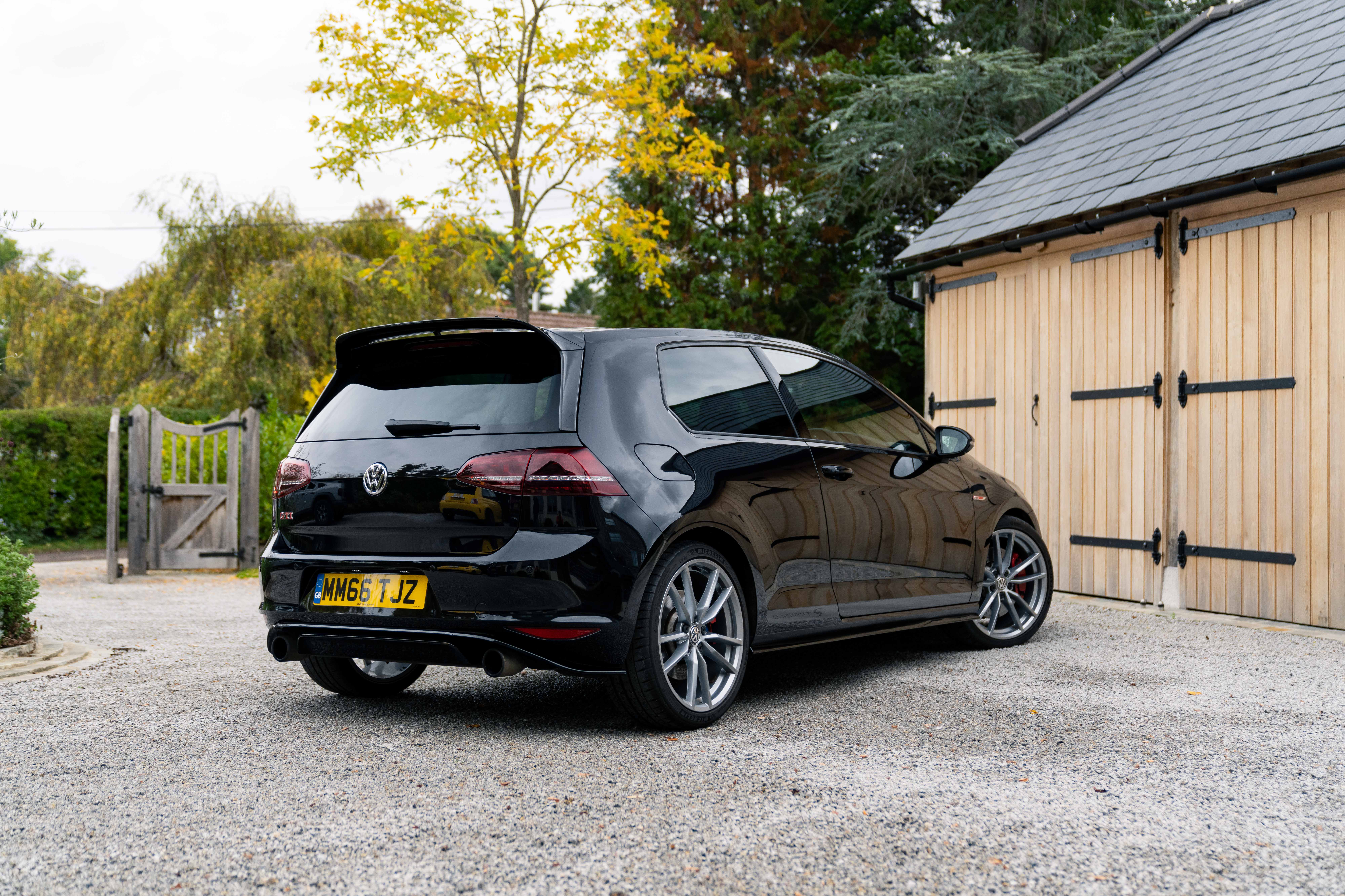 2016 VOLKSWAGEN GOLF (MK7) GTI CLUBSPORT S - 13,285 MILES for sale by ...