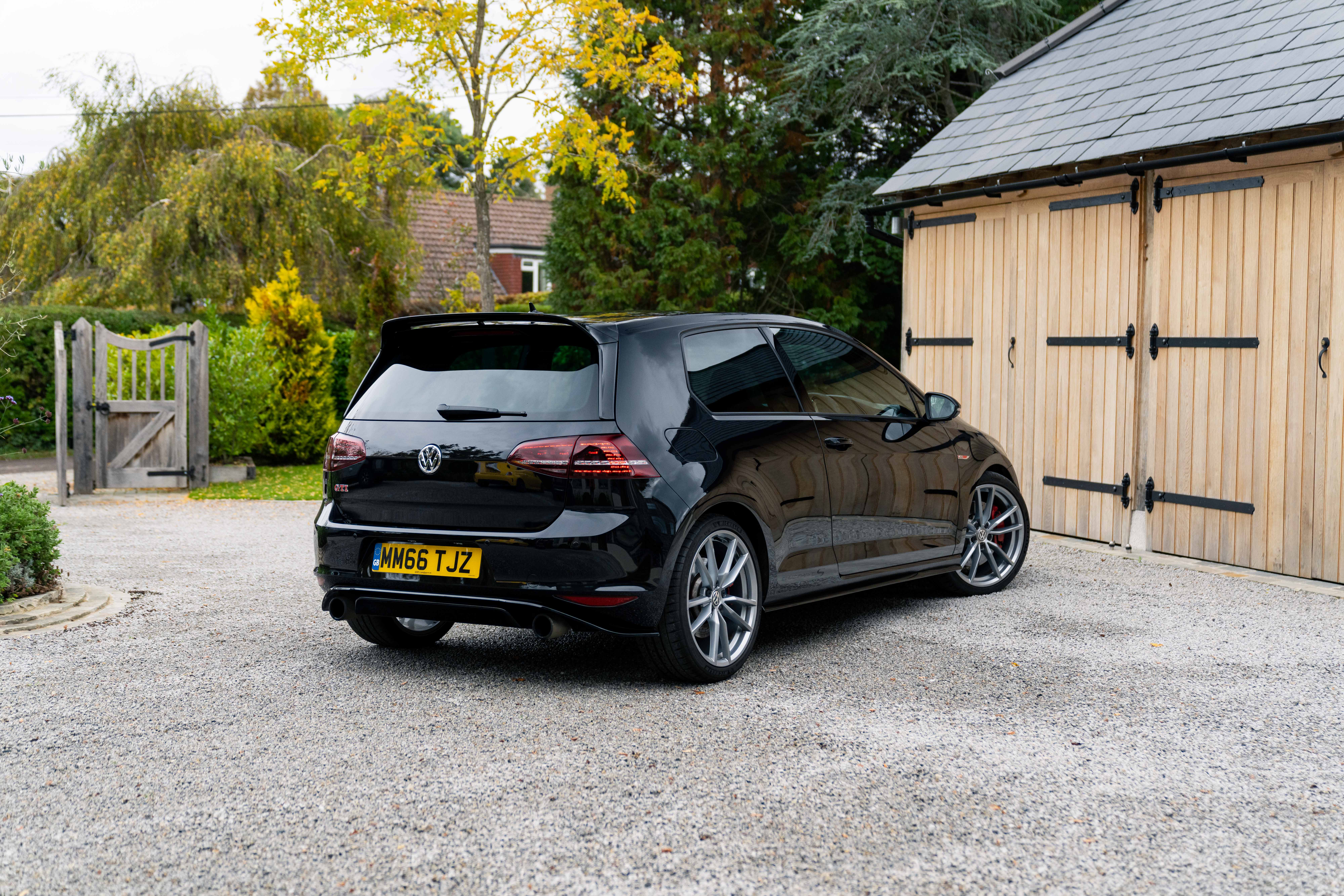 2016 VOLKSWAGEN GOLF (MK7) GTI CLUBSPORT S - 13,285 MILES for sale by ...