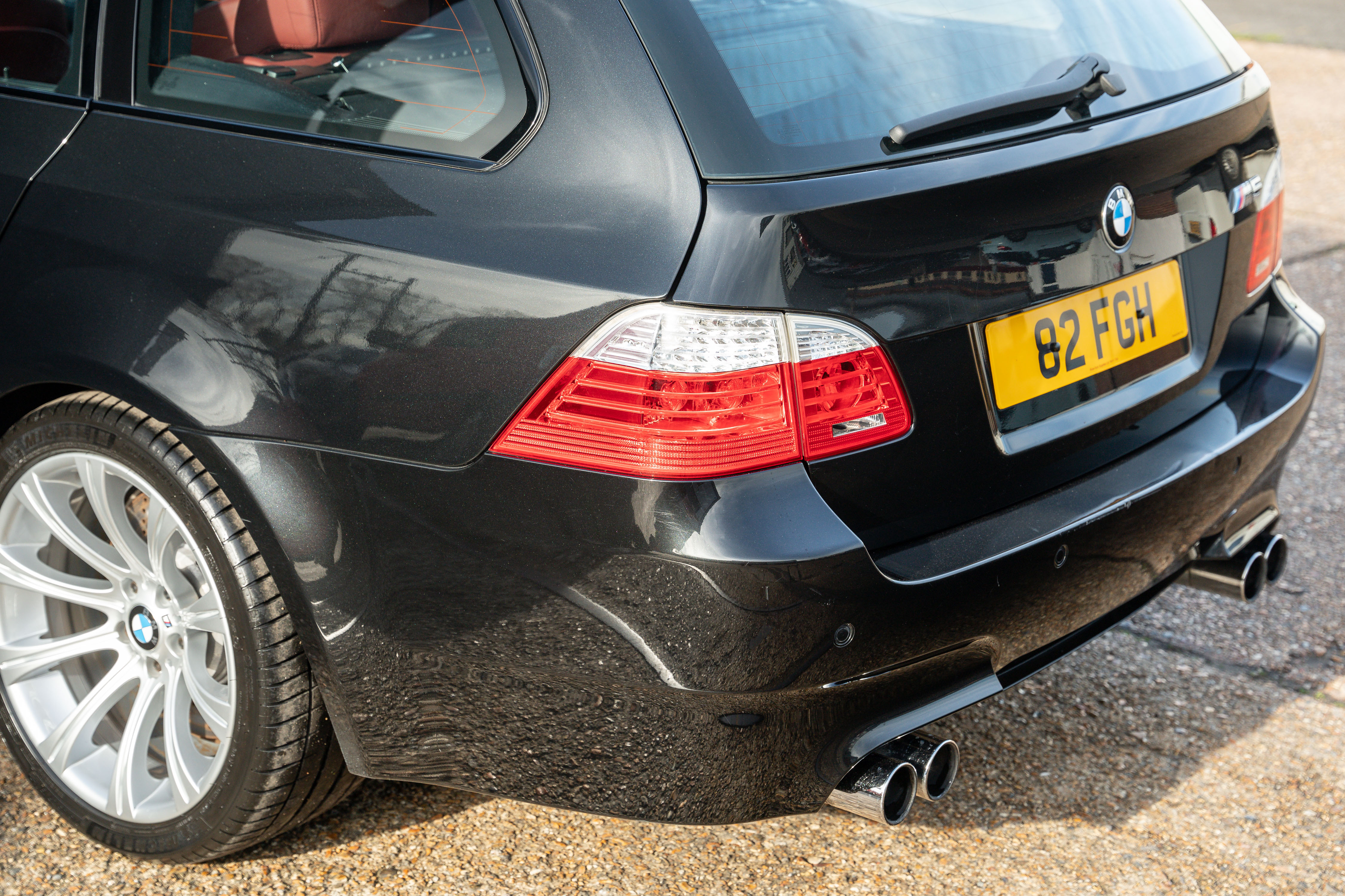 2007 BMW (E61) M5 TOURING