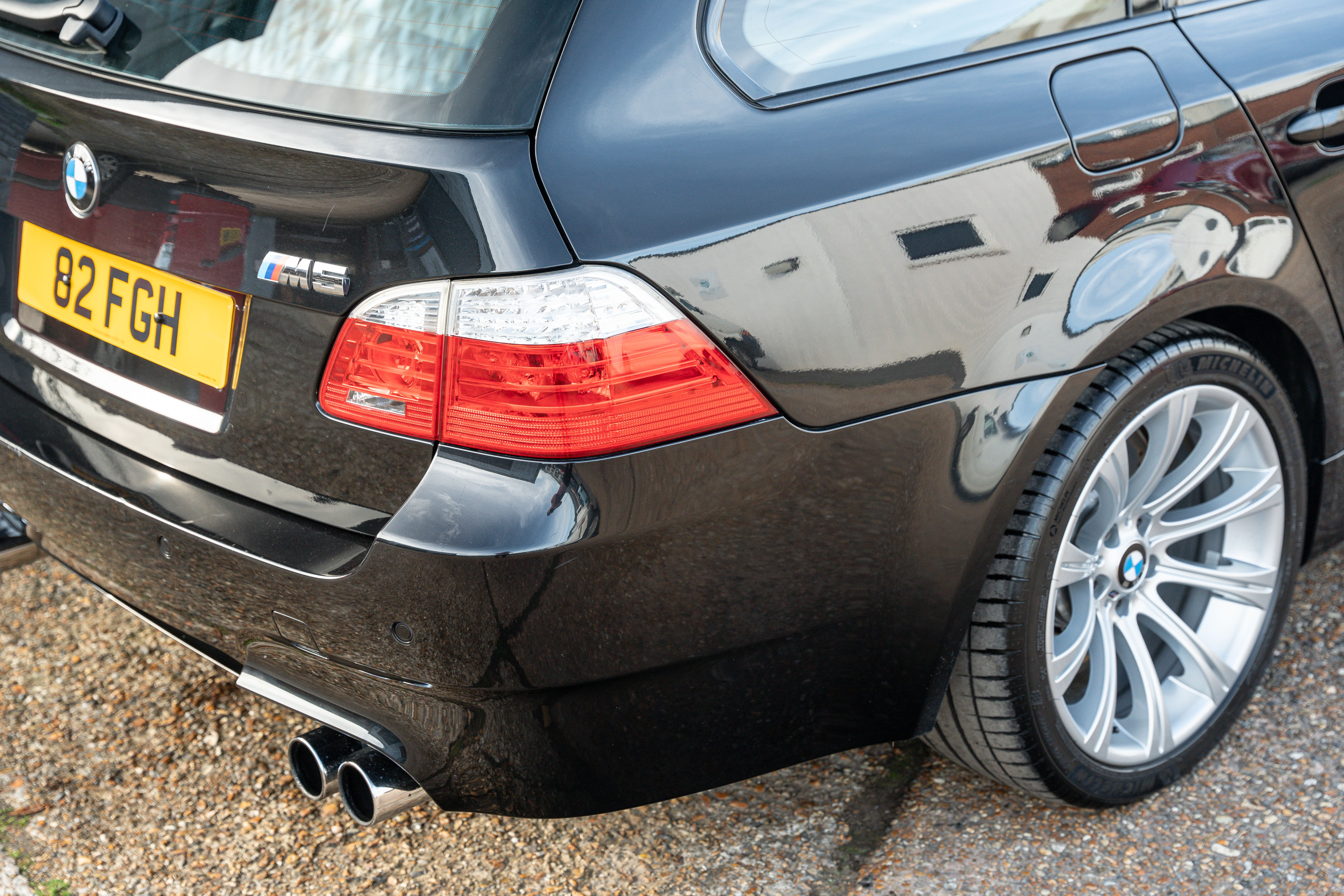 2007 BMW (E61) M5 TOURING