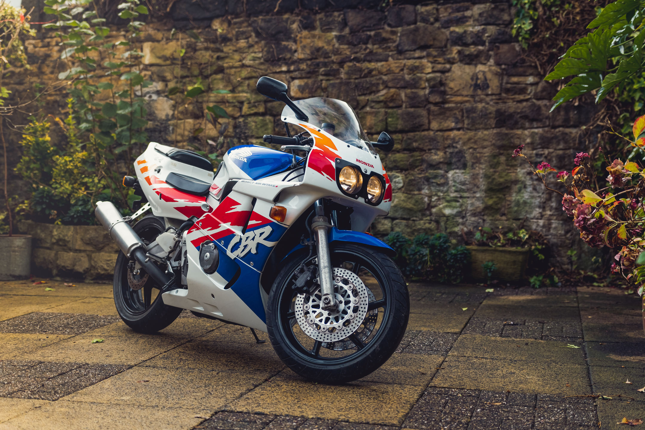 1992 HONDA CBR400RR (NC29)