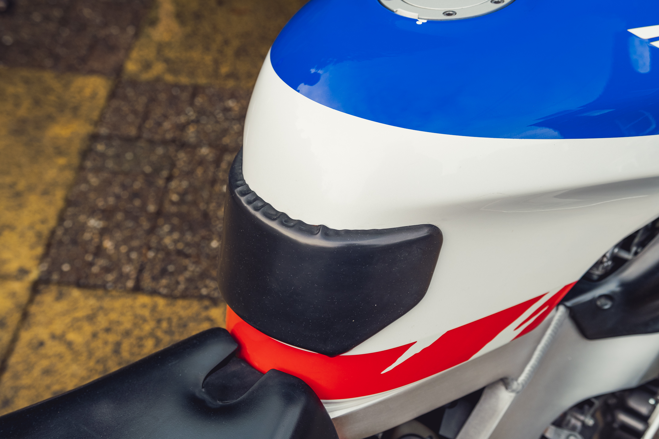 1992 HONDA CBR400RR (NC29)