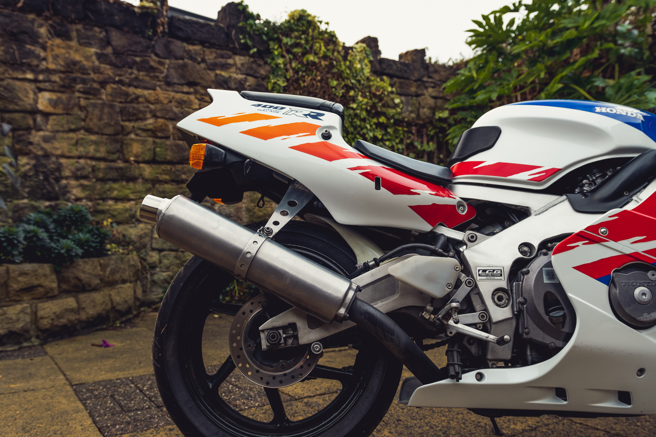 1992 HONDA CBR400RR (NC29)