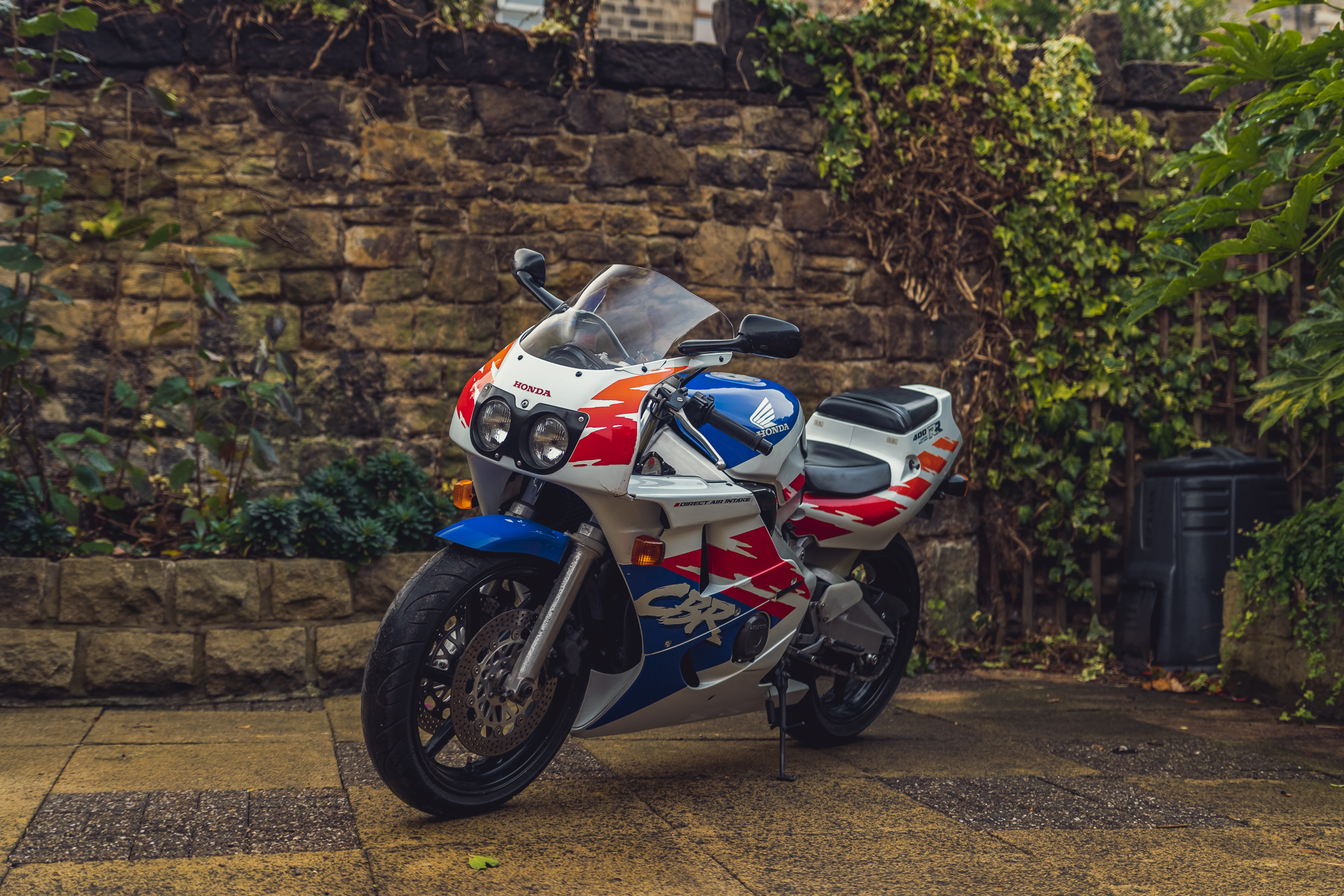 1992 HONDA CBR400RR (NC29)