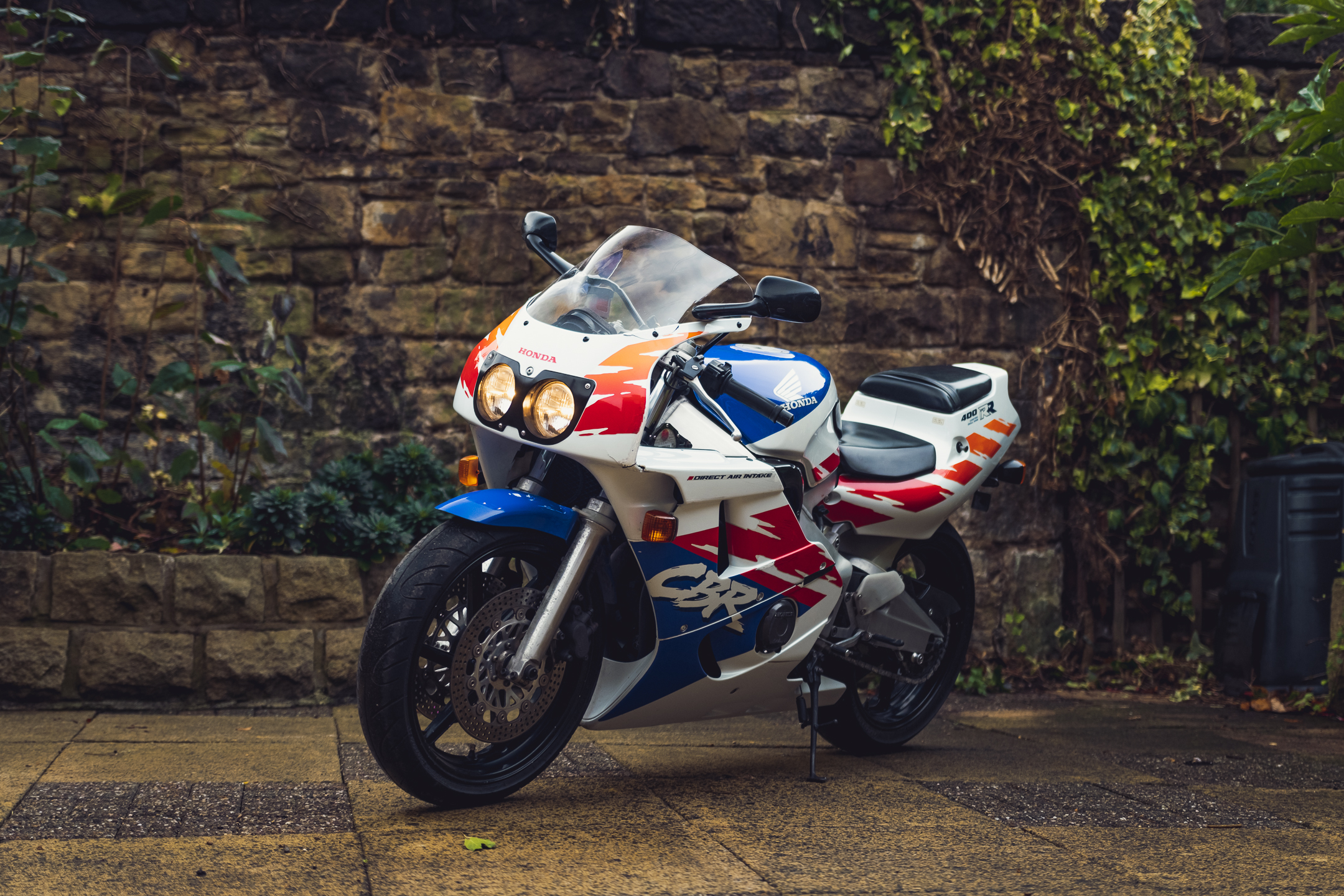 1992 HONDA CBR400RR (NC29)