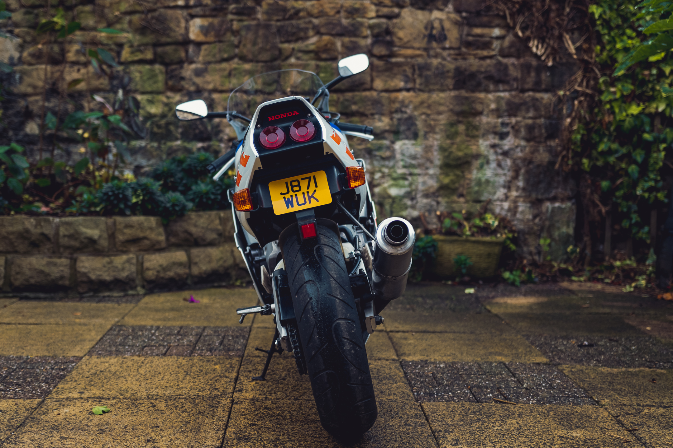 1992 HONDA CBR400RR (NC29)