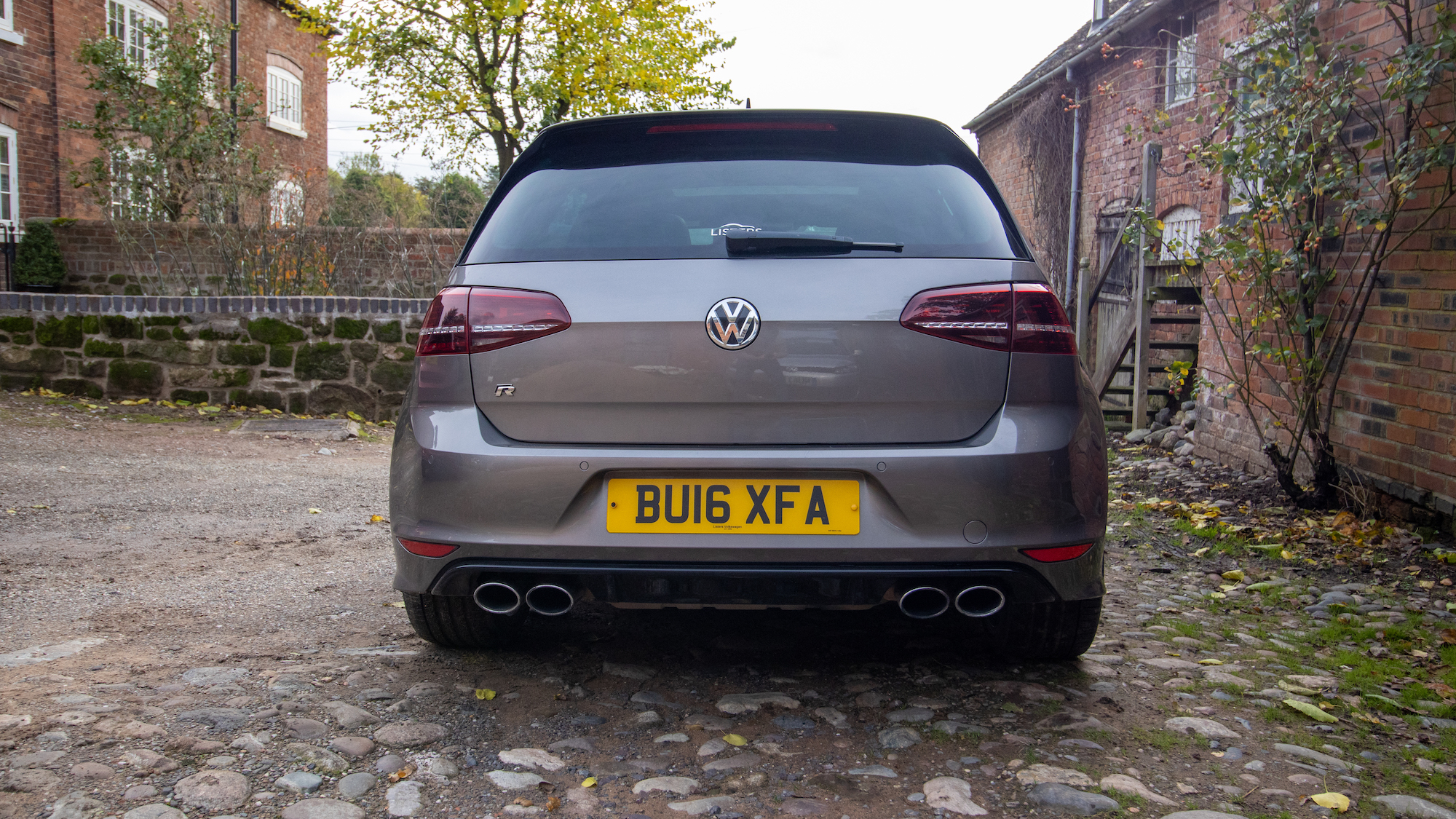 2016 VOLKSWAGEN GOLF (MK7) R