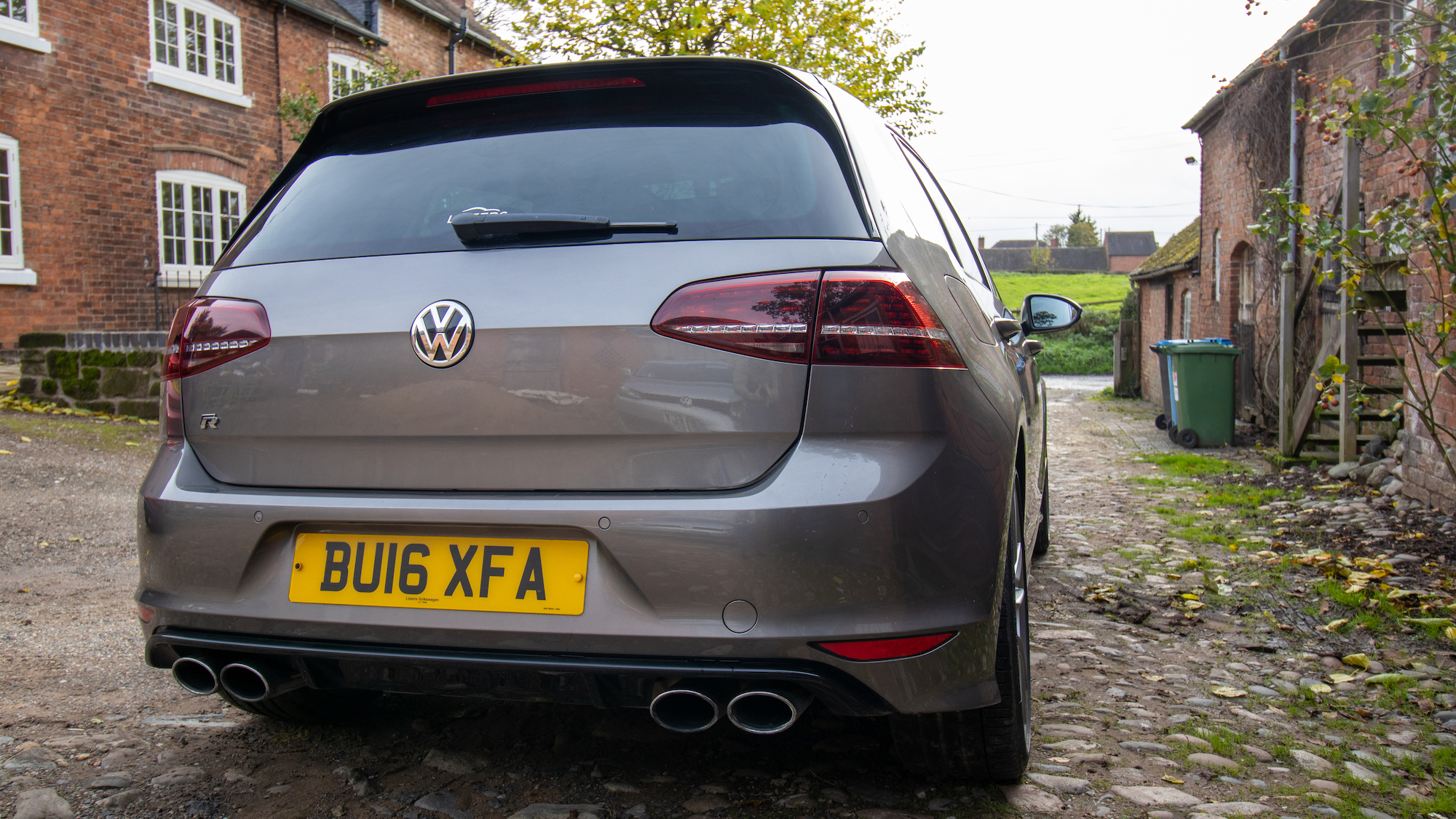 2016 VOLKSWAGEN GOLF (MK7) R