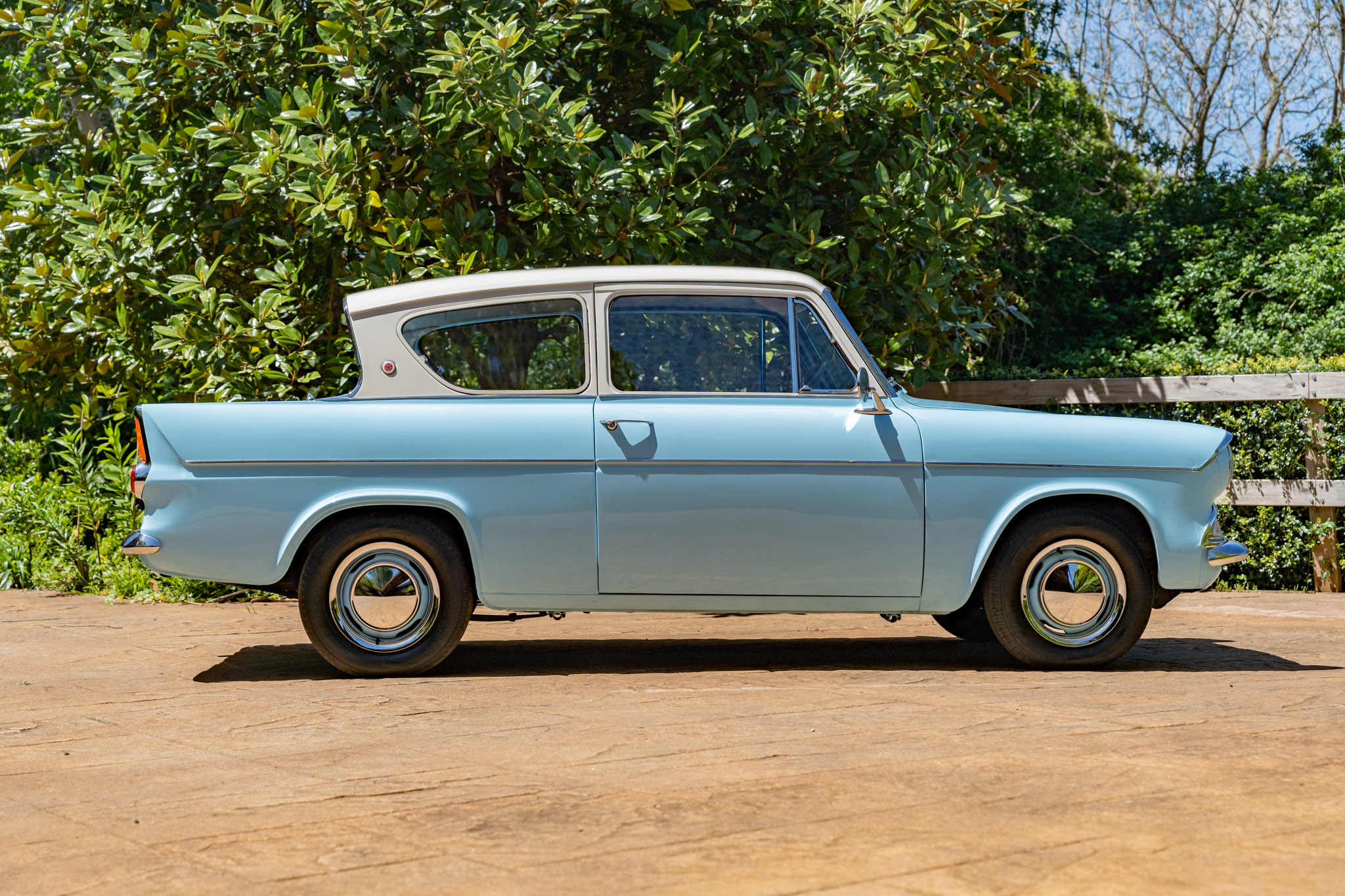 1963 FORD ANGLIA 'DELUXE'