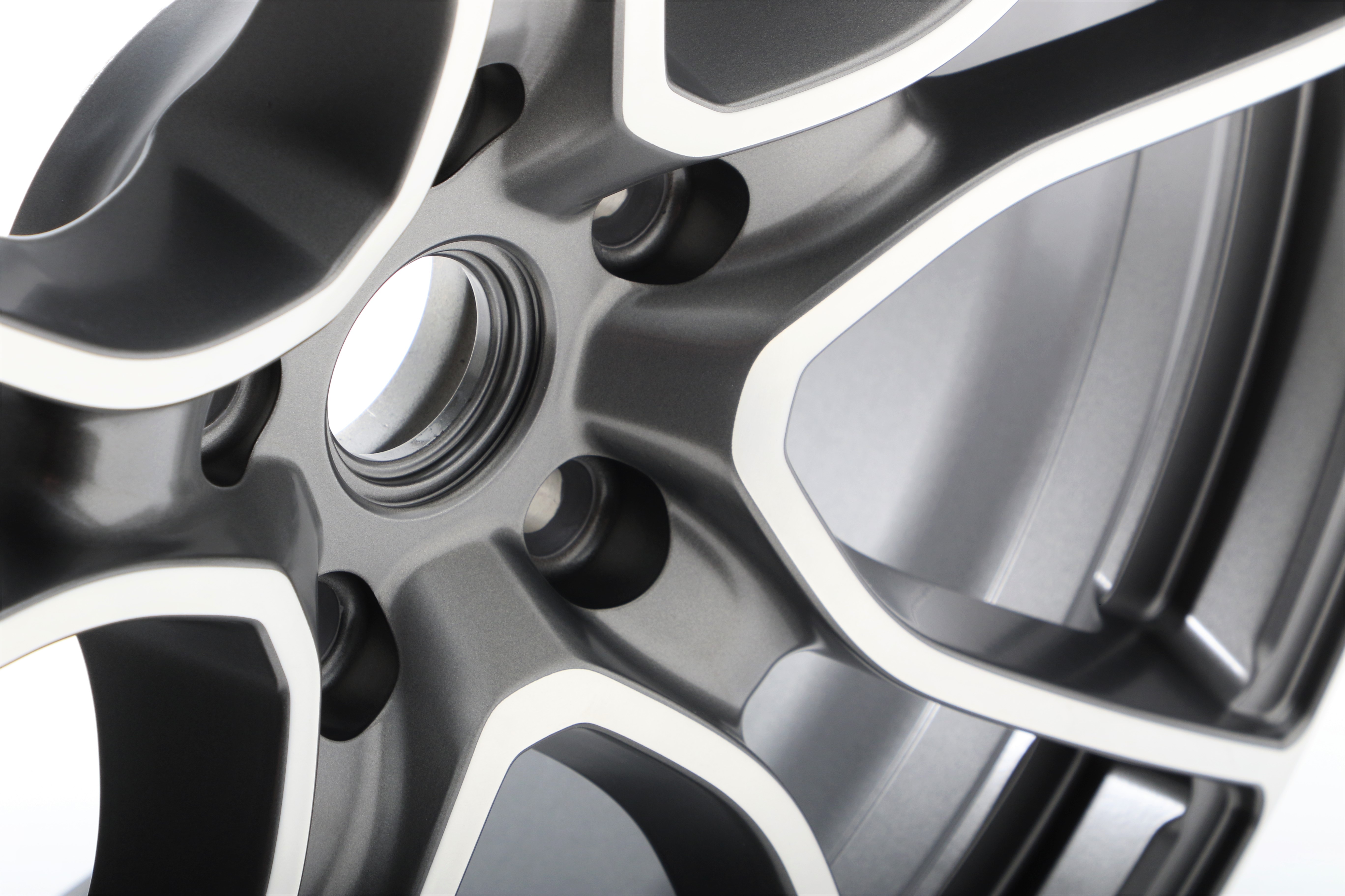 SET OF FERRARI 488 DIAMOND CUT WHEELS