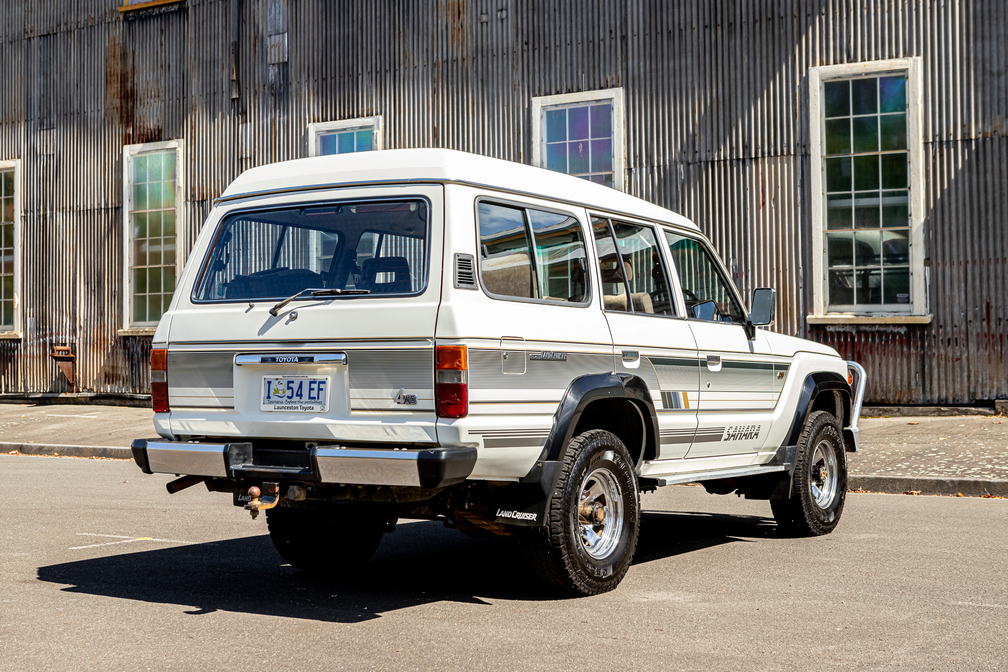 1987 TOYOTA FJ61 LANDCRUISER 'SAHARA'