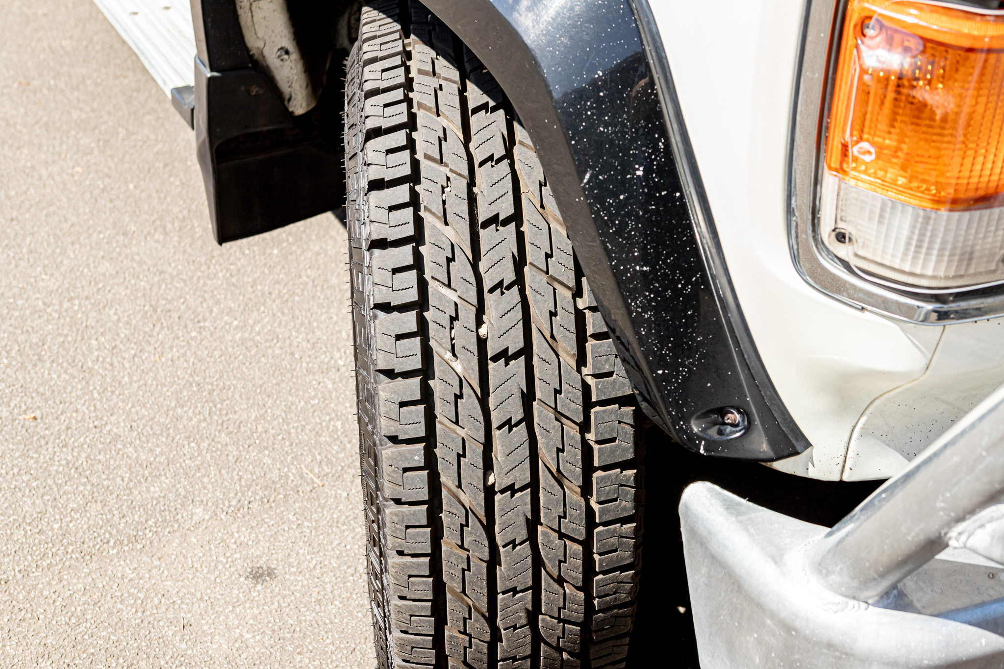 1987 TOYOTA FJ61 LANDCRUISER 'SAHARA'