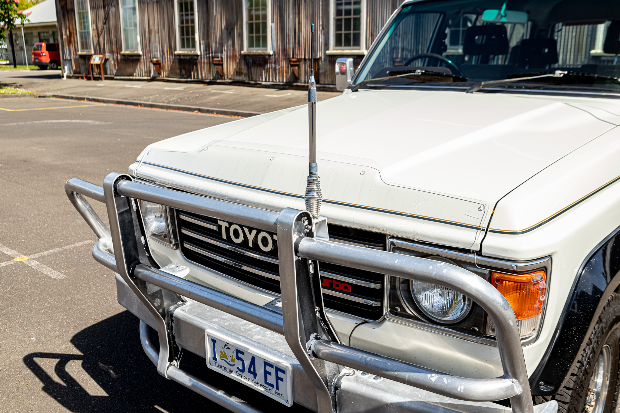 1987 TOYOTA FJ61 LANDCRUISER 'SAHARA'