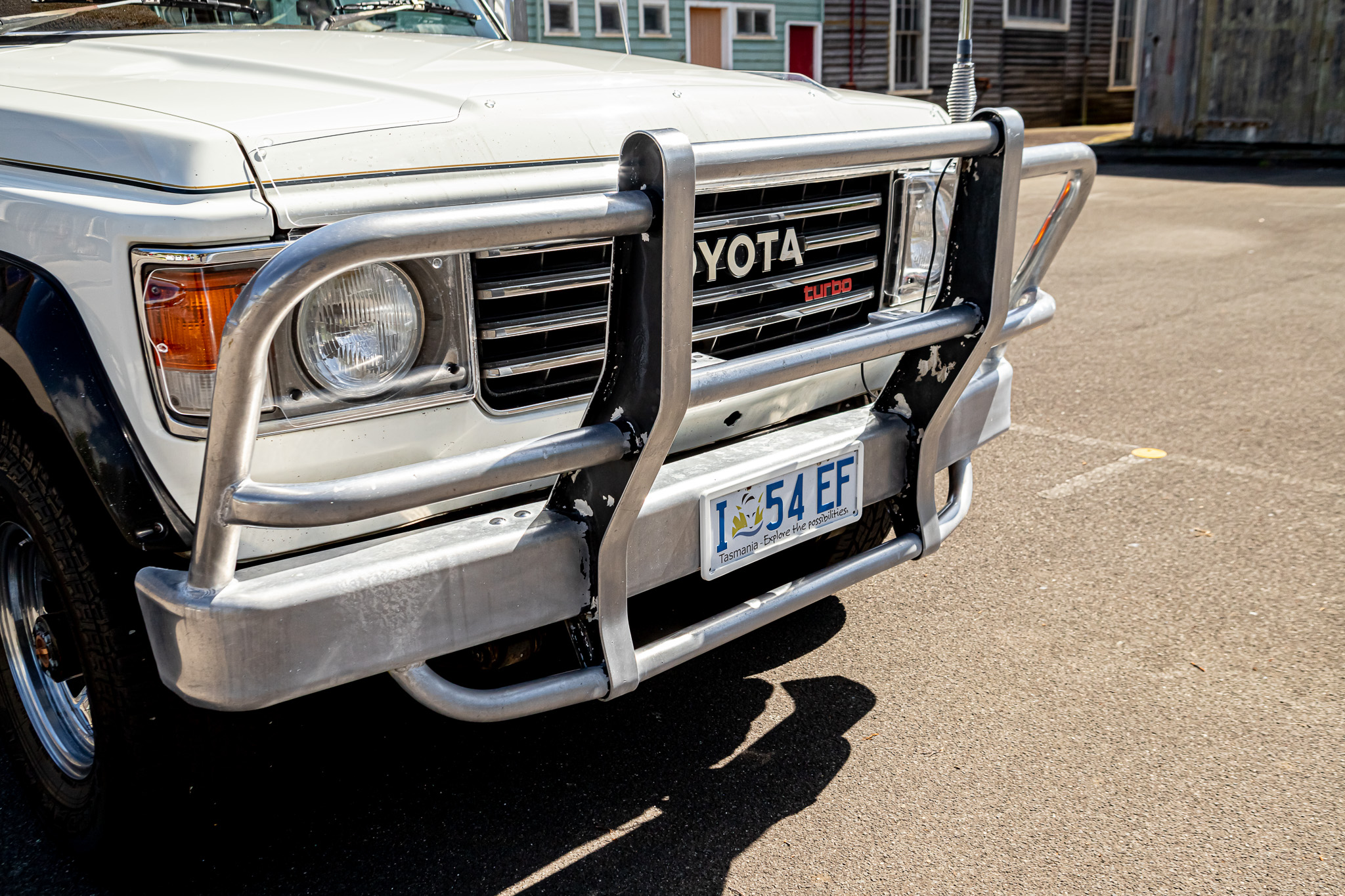 1987 TOYOTA FJ61 LANDCRUISER 'SAHARA'