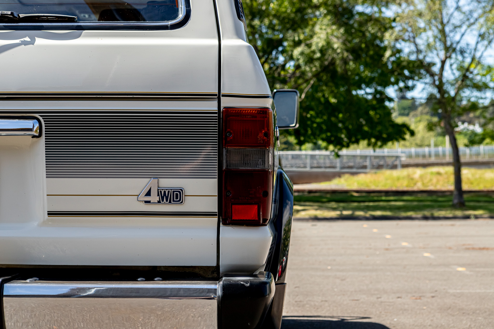 1987 TOYOTA FJ61 LANDCRUISER 'SAHARA'