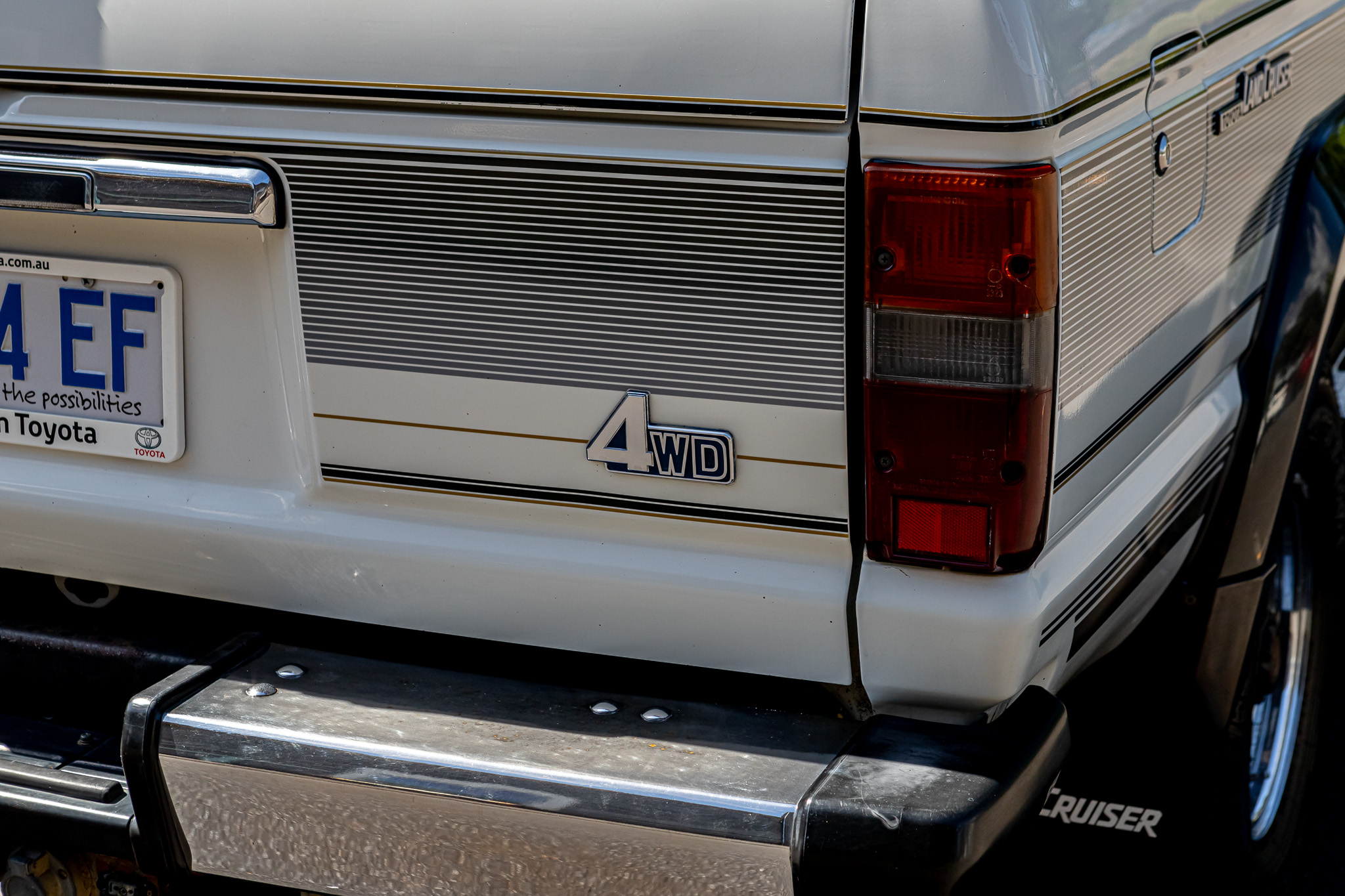 1987 TOYOTA FJ61 LANDCRUISER 'SAHARA'