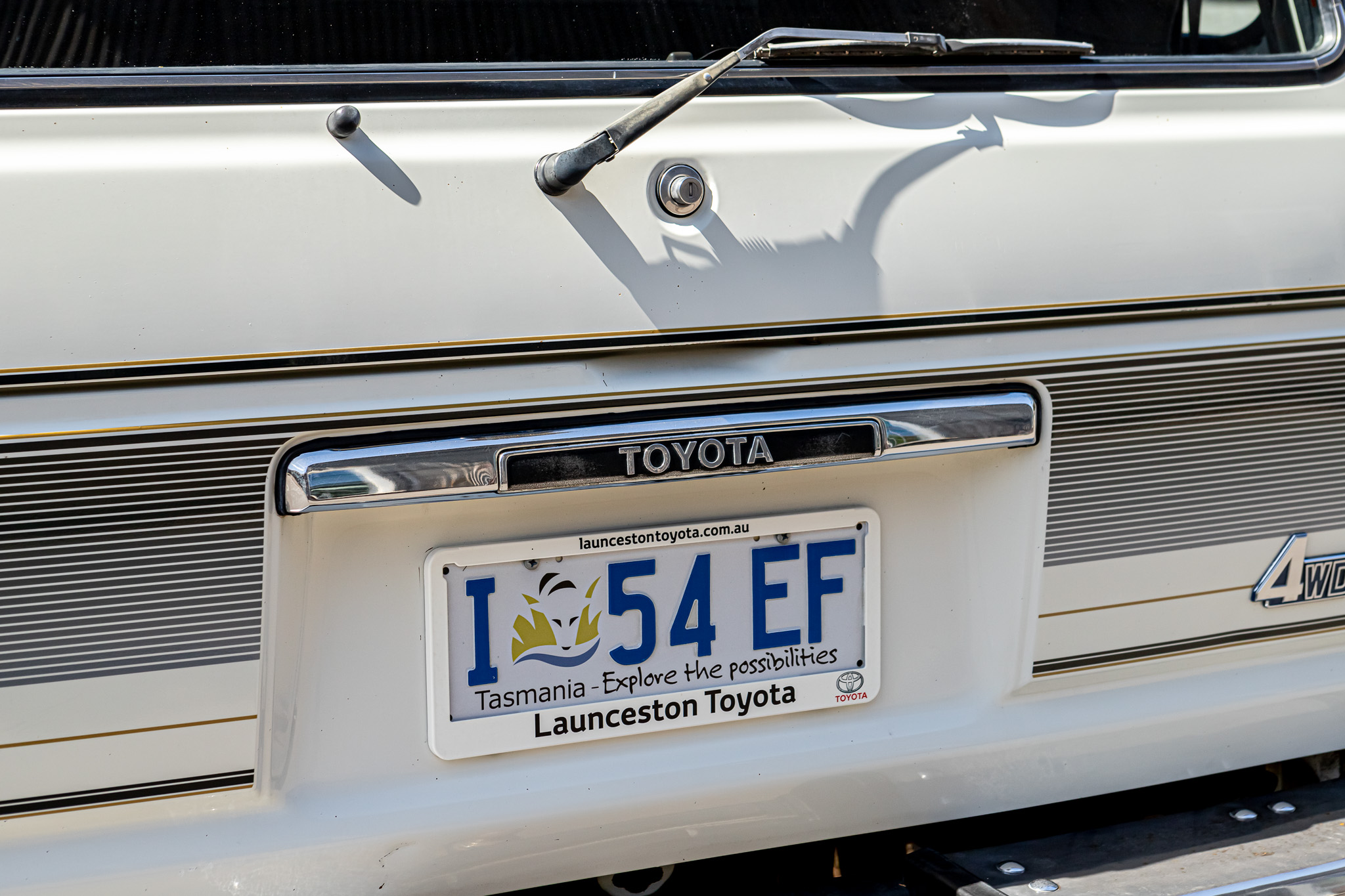 1987 TOYOTA FJ61 LANDCRUISER 'SAHARA'
